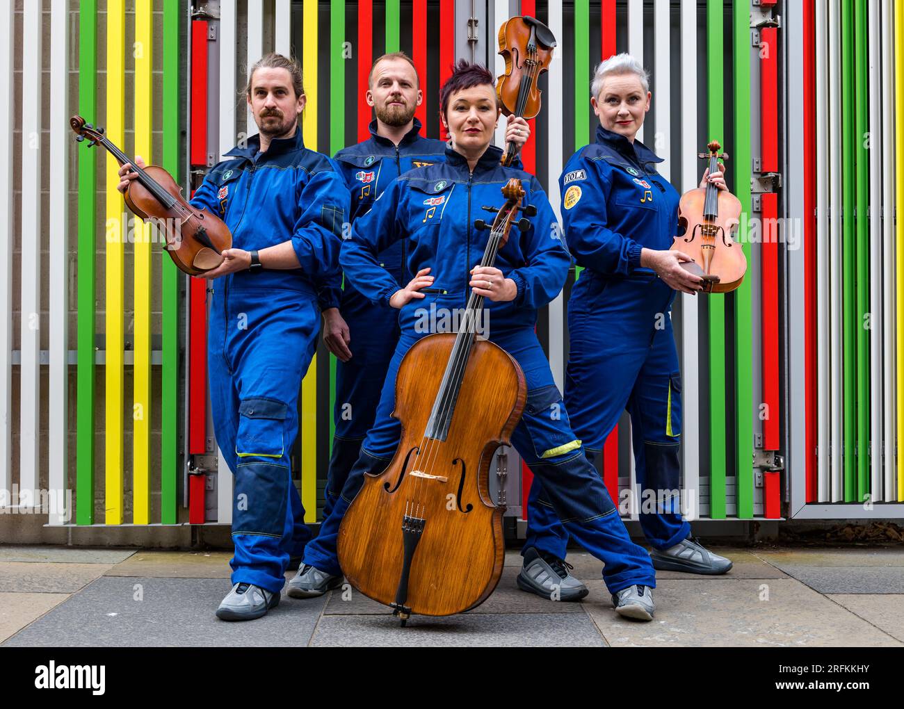 Bowjangles hi-res stock photography and images - Alamy