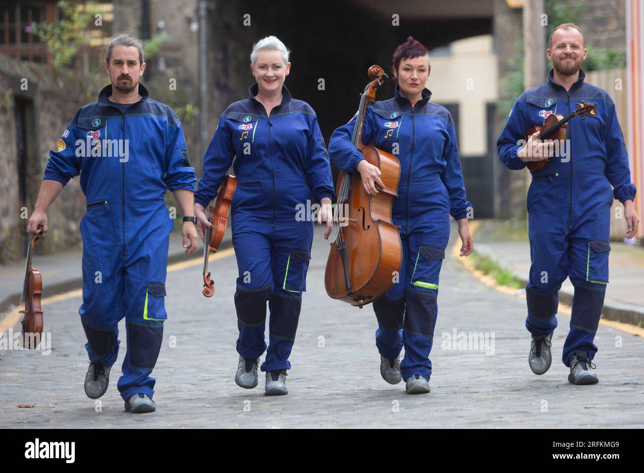 Bowjangles hi-res stock photography and images - Alamy