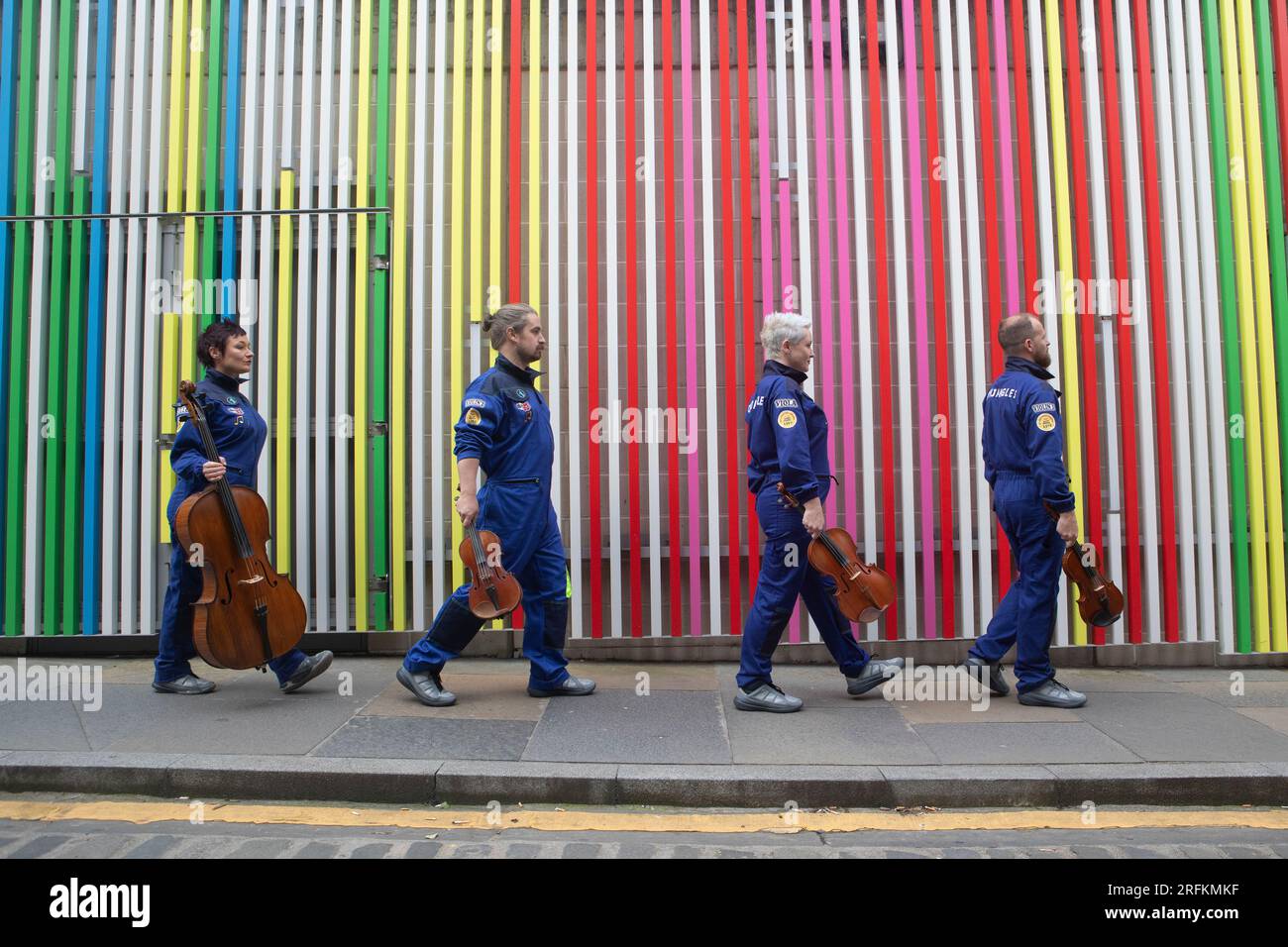 Bowjangles hi-res stock photography and images - Alamy