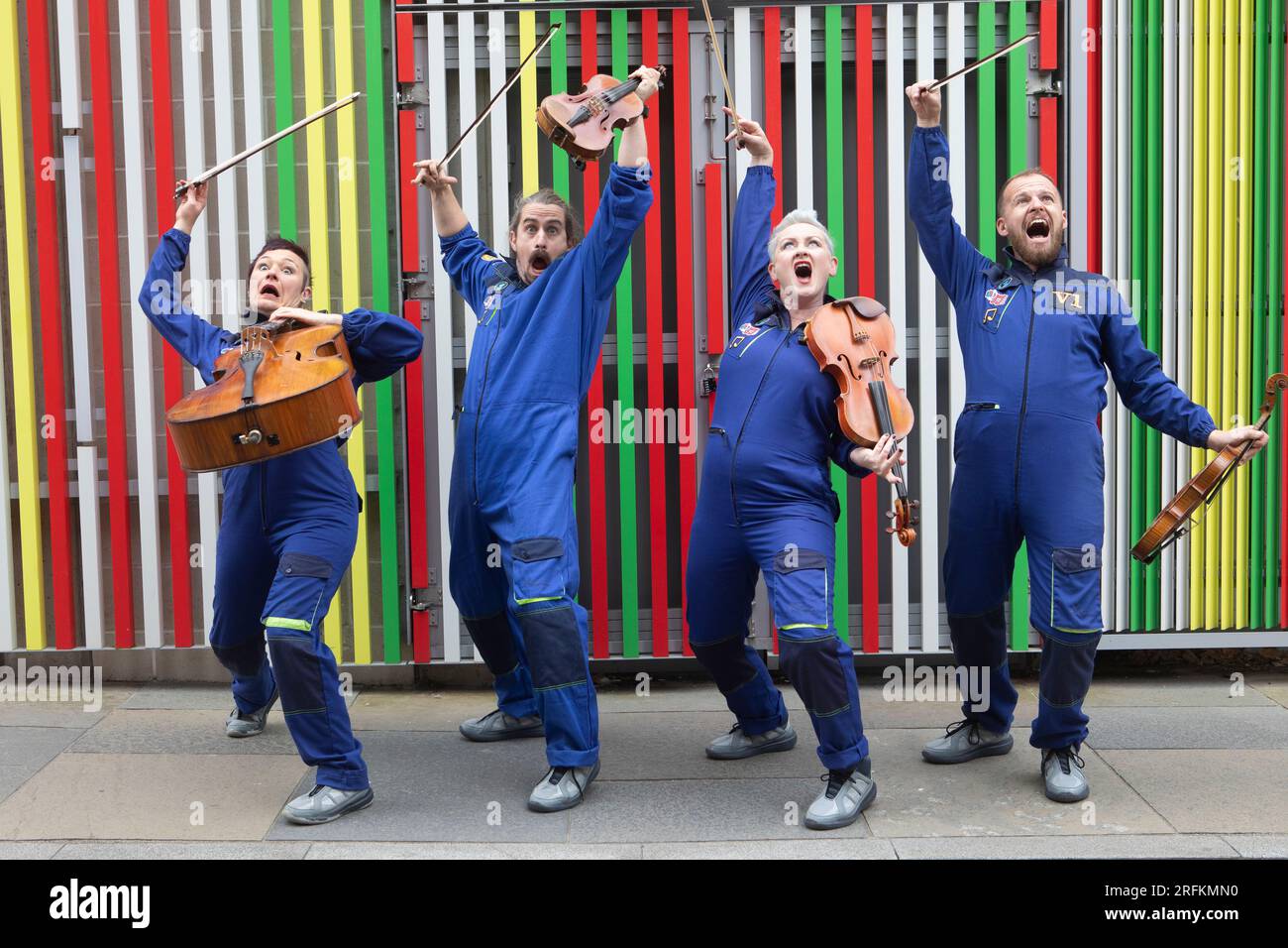 Bowjangles hi-res stock photography and images - Alamy