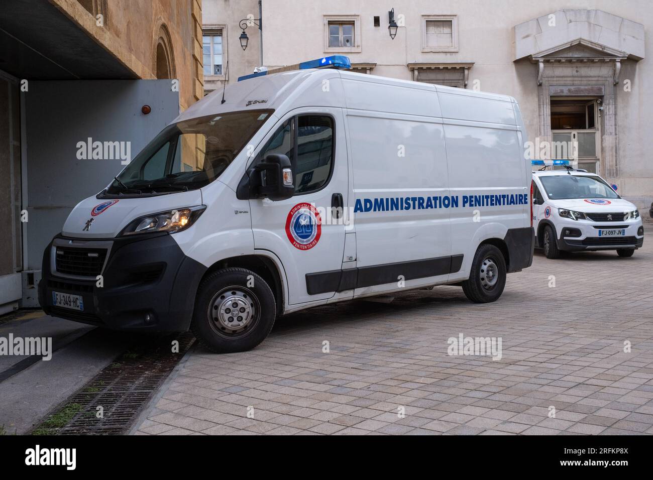Prisoner transport vehicles hi-res stock photography and images - Alamy