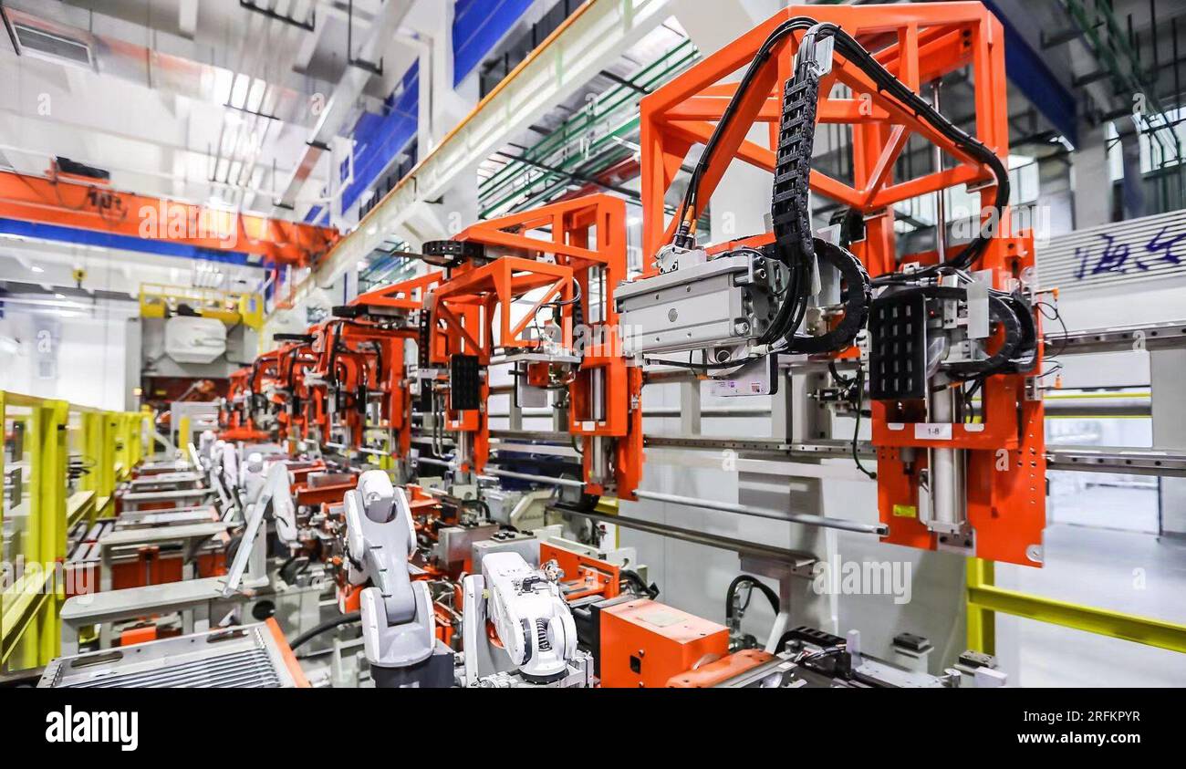 Factory appliance production china hi-res stock photography and images ...