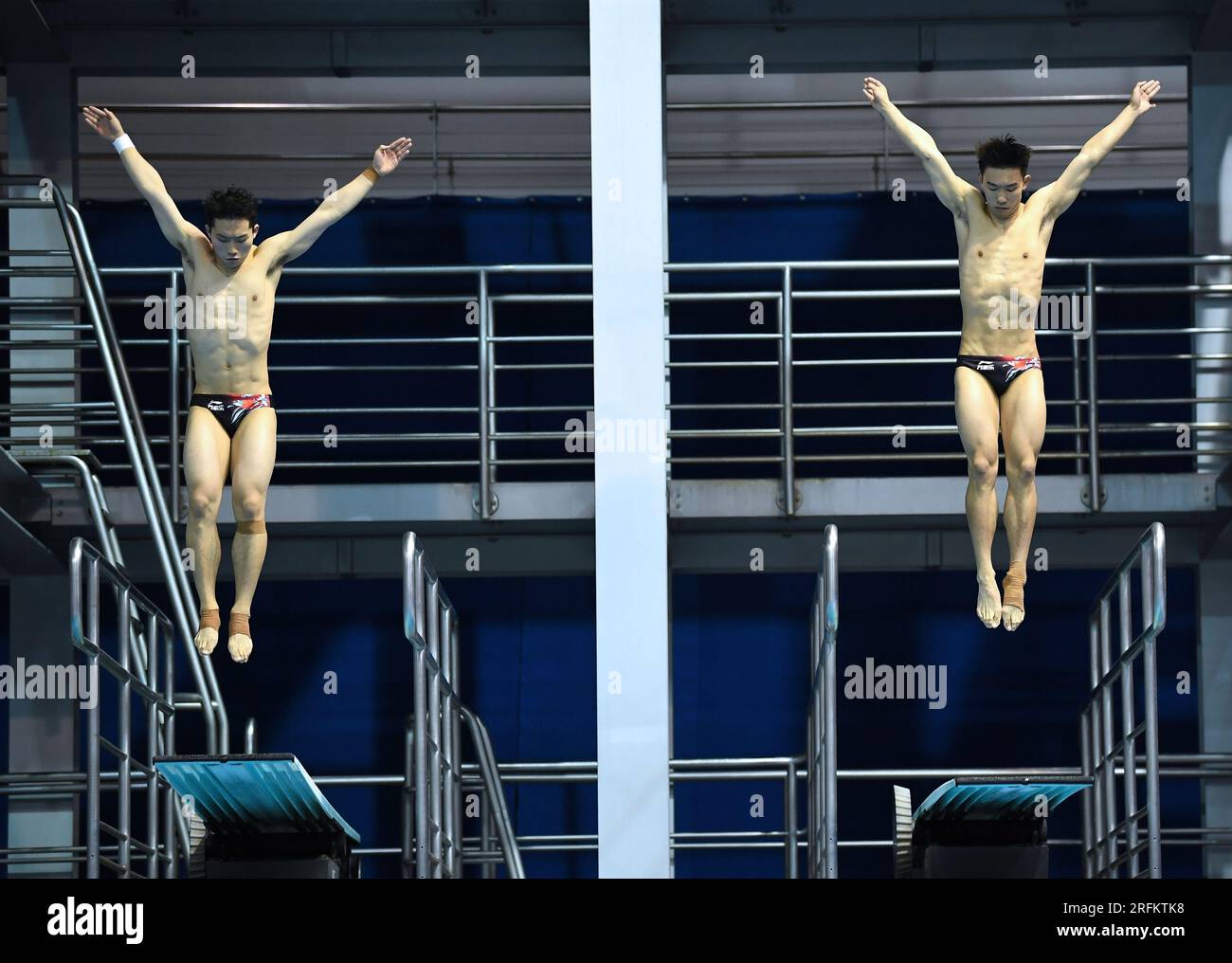 Berlin, Germany. 4th Aug, 2023. Long Daoyi/Wang Zongyuan (L) of China ...