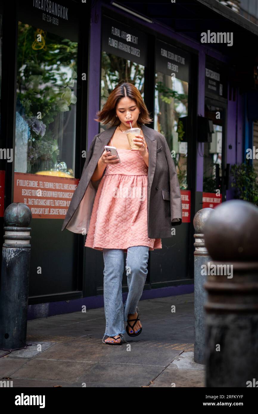 Bangkok people thai girl thailand girl hi-res stock photography and ...