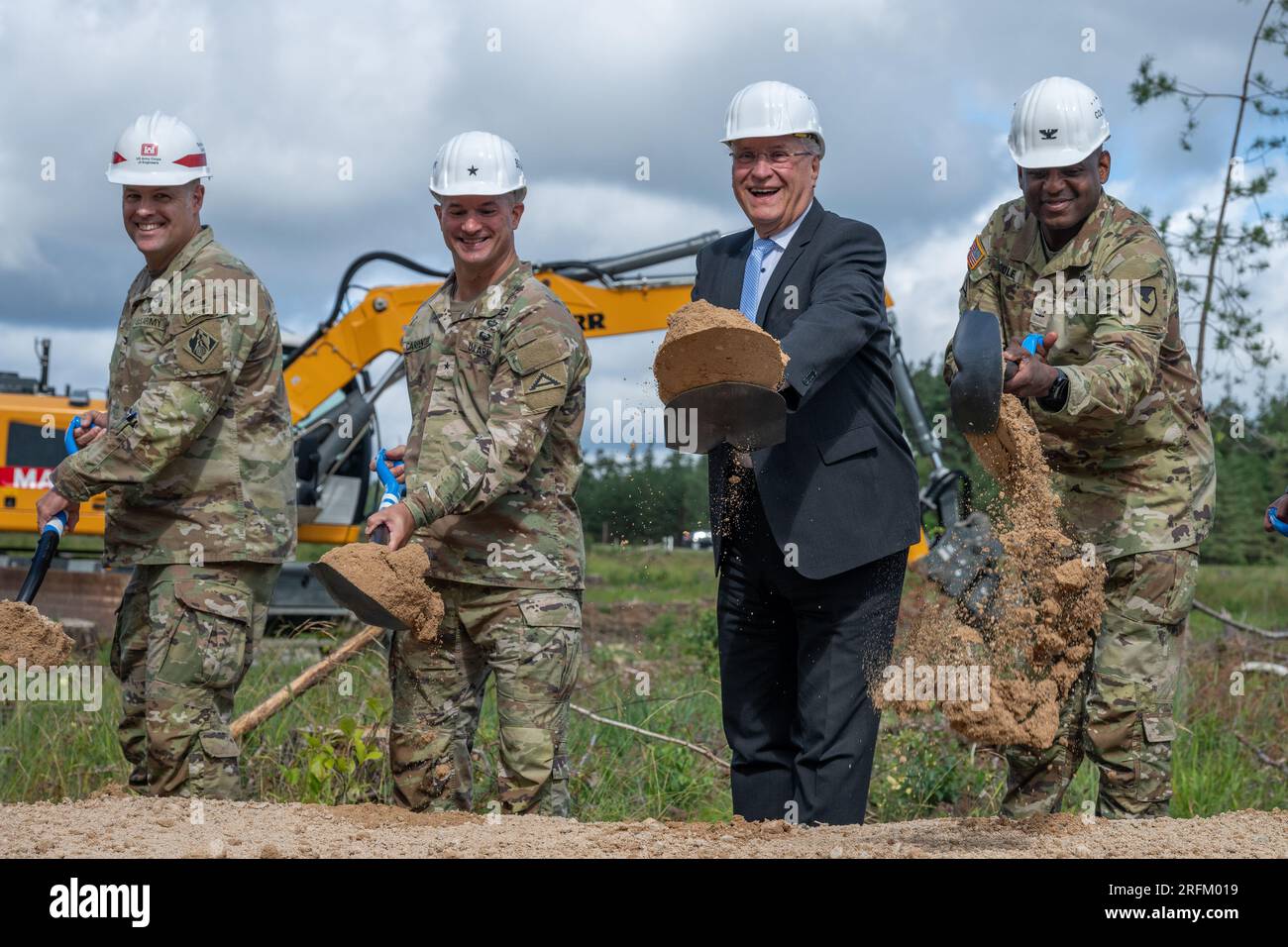 04 August 2023, Bavaria, Grafenwöhr: Dan Kant, Colonel of the U.S. Army ...