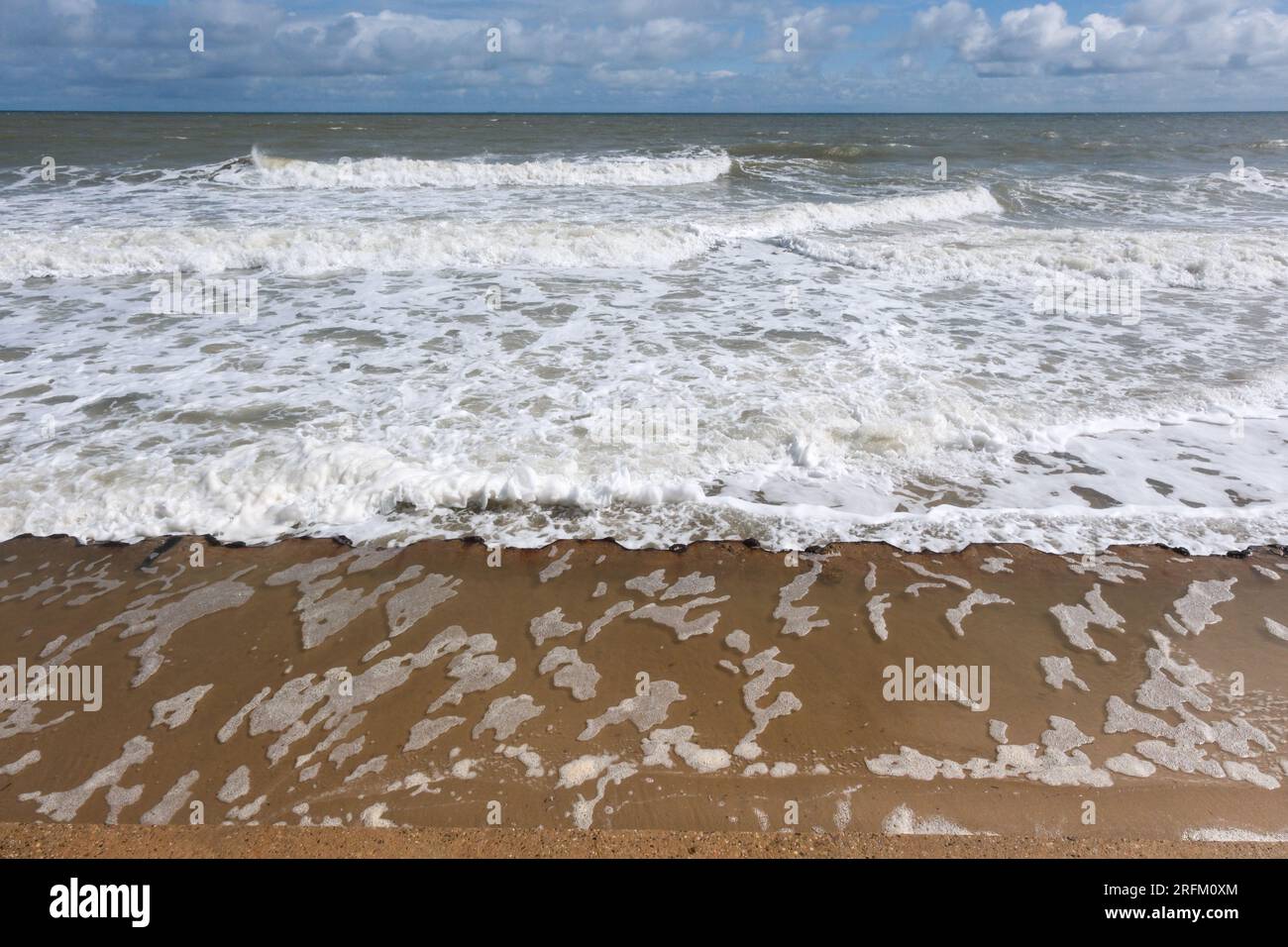Horsey Gap, Norfolk, UK. 4th Aug 2023. UK Weather: The coast at Horsey ...