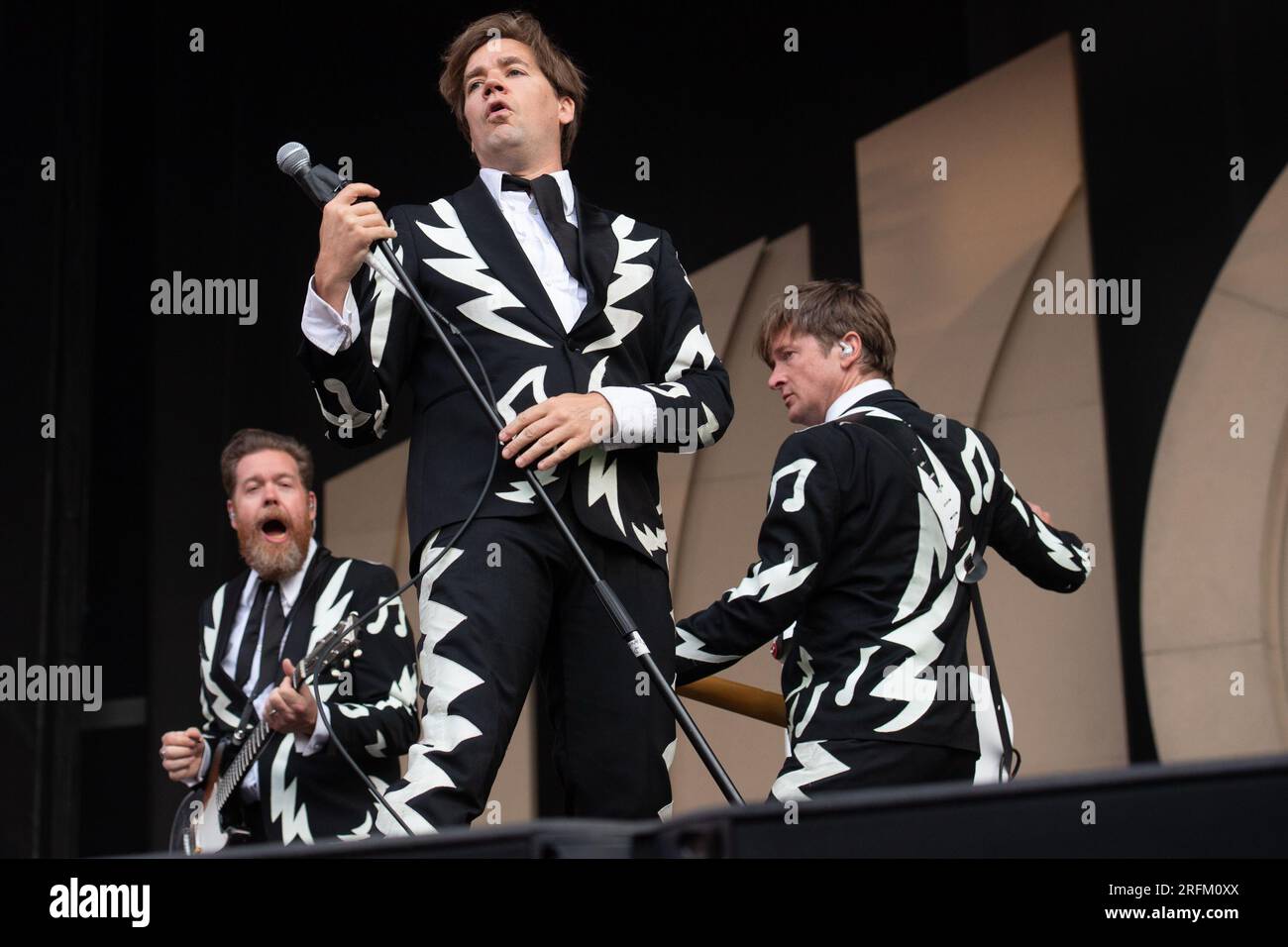 (L-R) - Guitarist Vigilante Carlstroem (Mikael Karlsson), Lead singer ...
