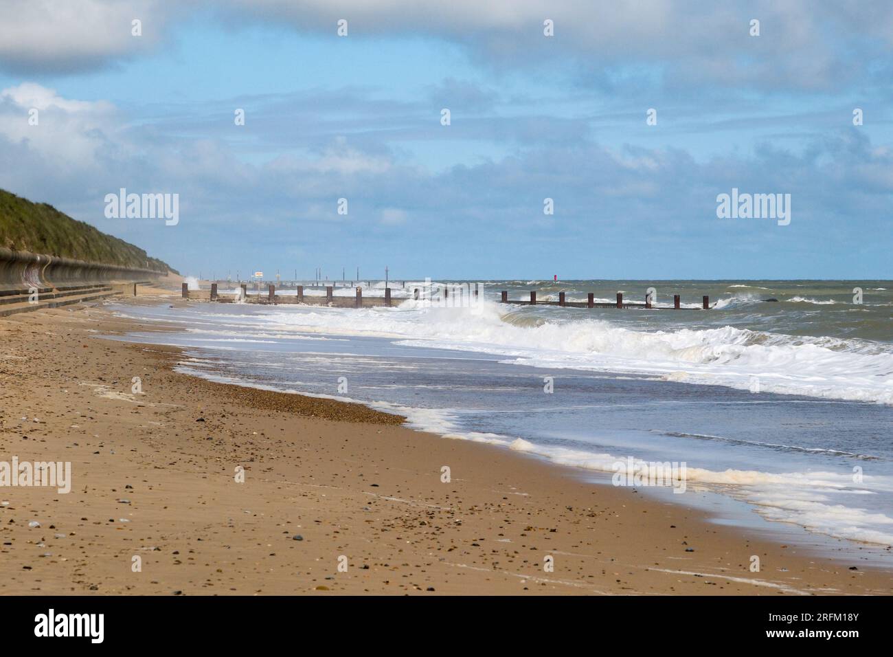 Horsey Gap, Norfolk, UK. 4th Aug 2023. UK Weather: The coast at Horsey ...