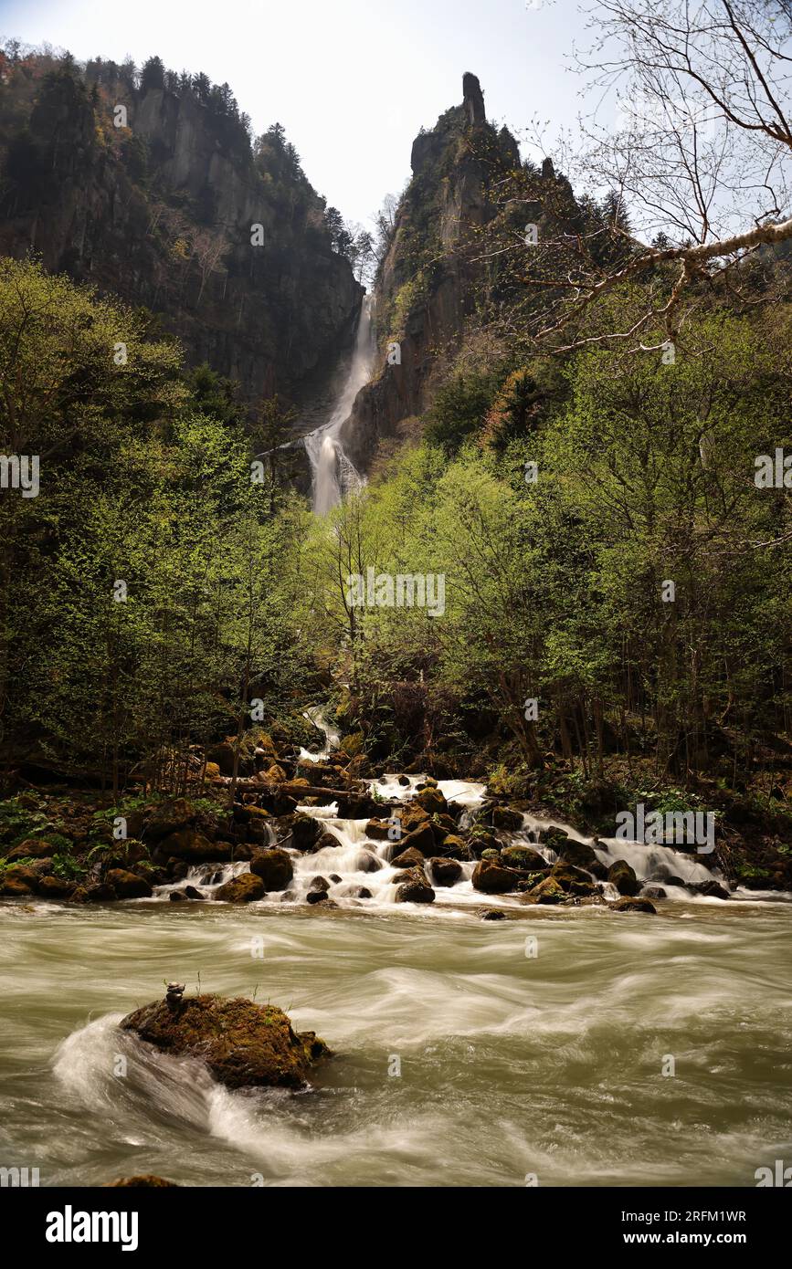 Ryusei-no-taki Falls , near Sounkyo Onsen, Daisetsuzan National Park ...