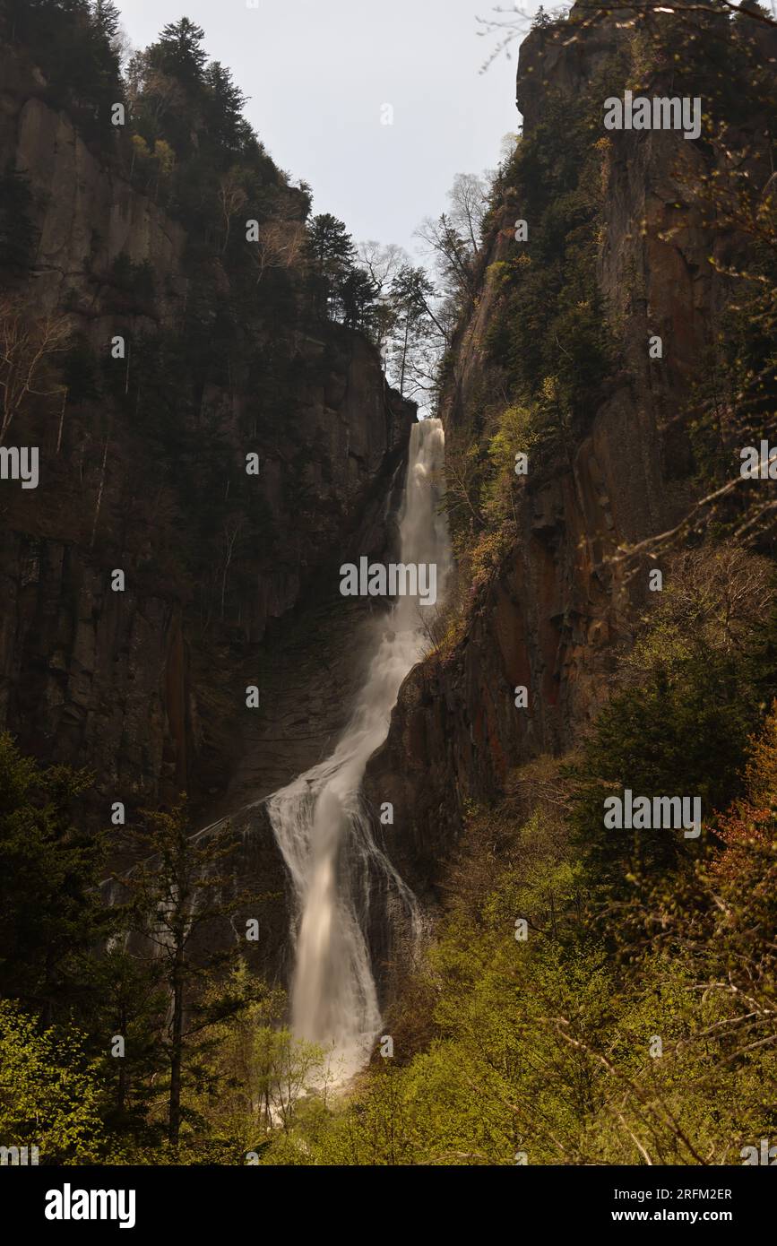 Ryusei-no-taki Falls , near Sounkyo Onsen, Daisetsuzan National Park ...