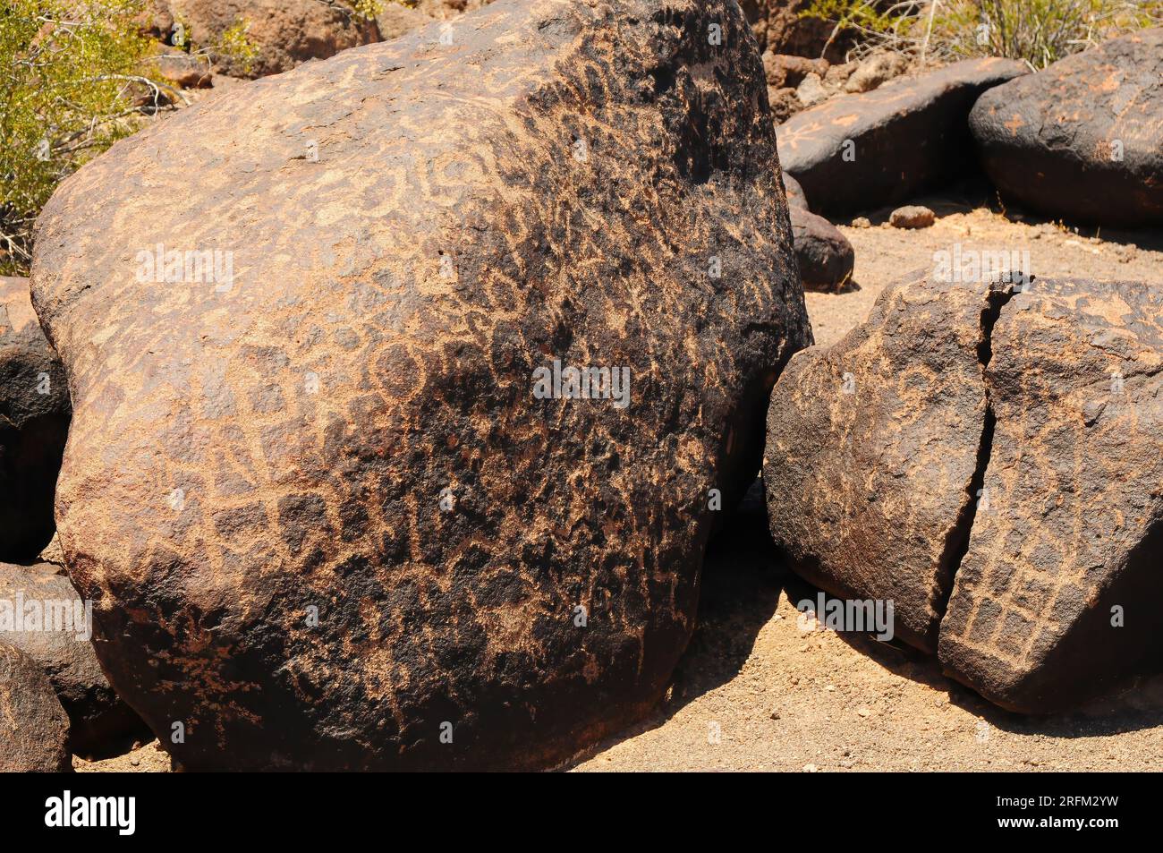 Petroglyphs Native American Rock Art on boulders in central Arizona ...