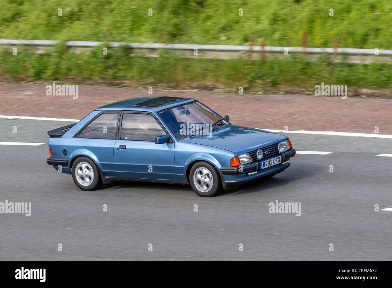 1984 80s eighties Ford Escort Xr3 Injection Blue Car petrol Hatchback ...