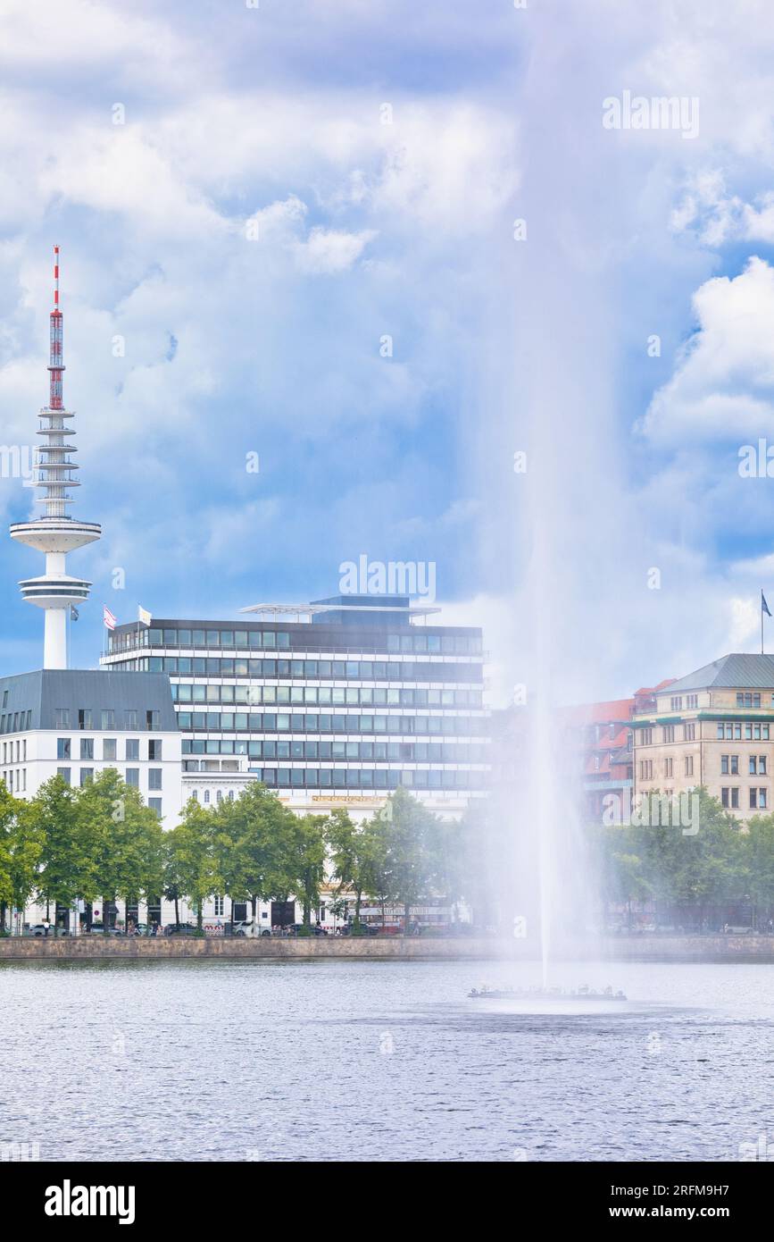 Tele-Michel (Heinrich Hertz Tower) Hamburg's tallest structure, built ...