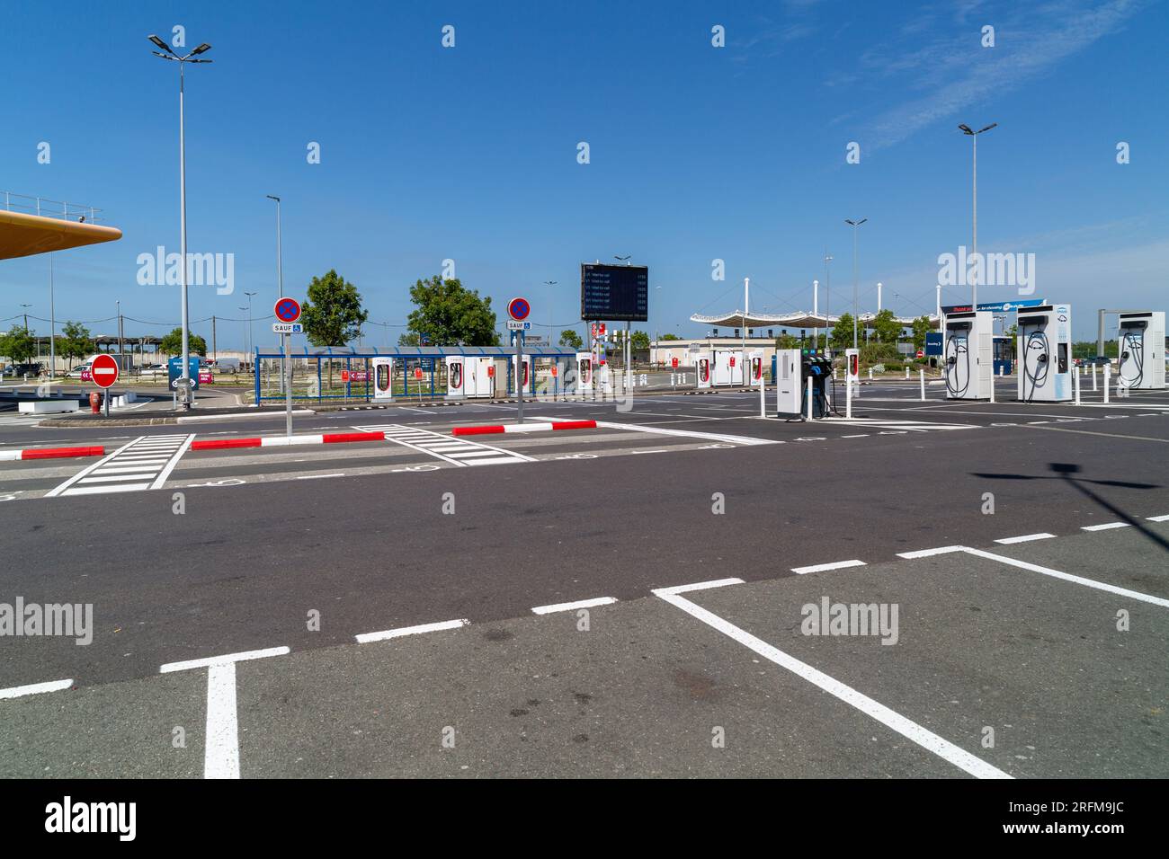 Coquelles hi-res stock photography and images - Alamy