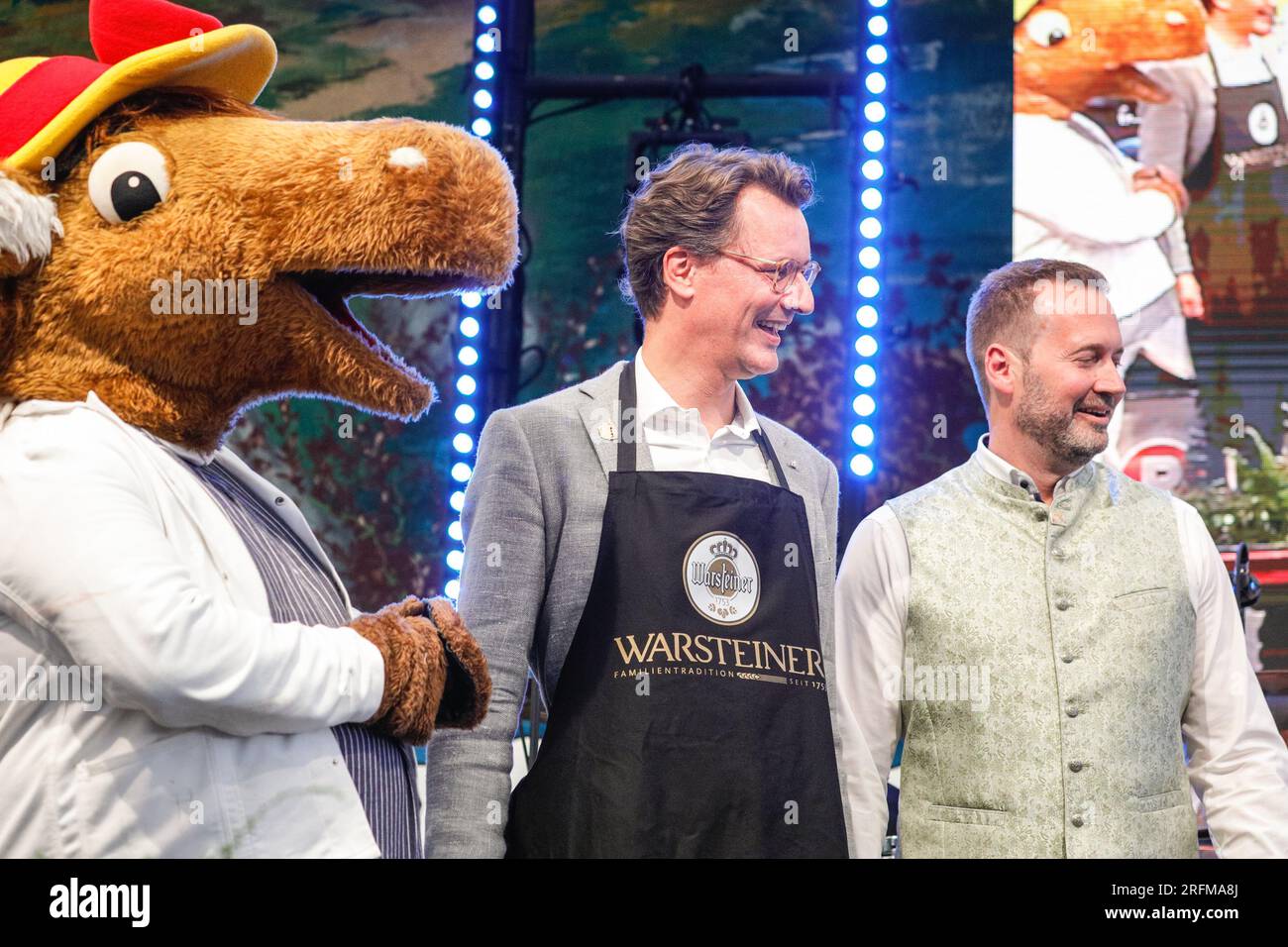 Mascotism hi-res stock photography and images - Alamy