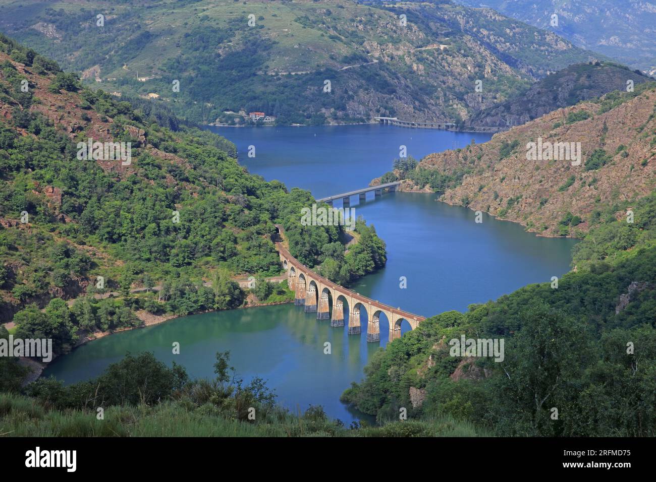 Honey viaduct hi-res stock photography and images - Alamy