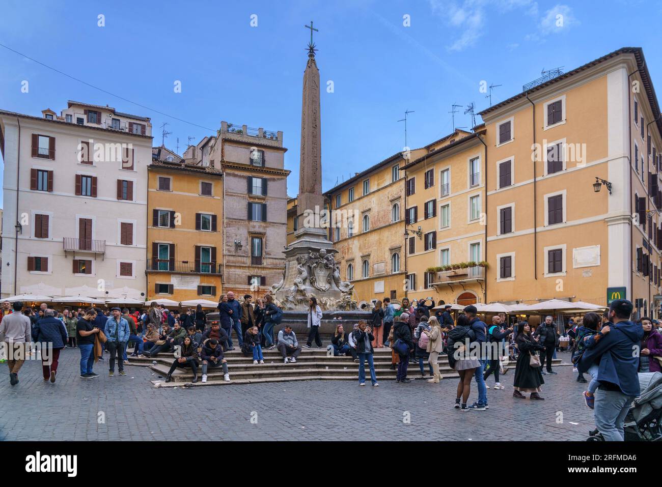 Italy, Rome, Latium, Piazza della Rotonda, Pantheon (Church of Santa ...