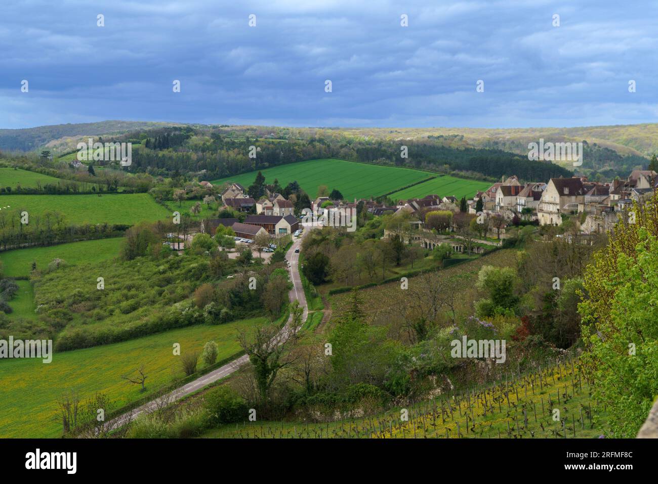 France, Bourgogne Franche Comté region, Yonne, Vézelay, panoramic view ...