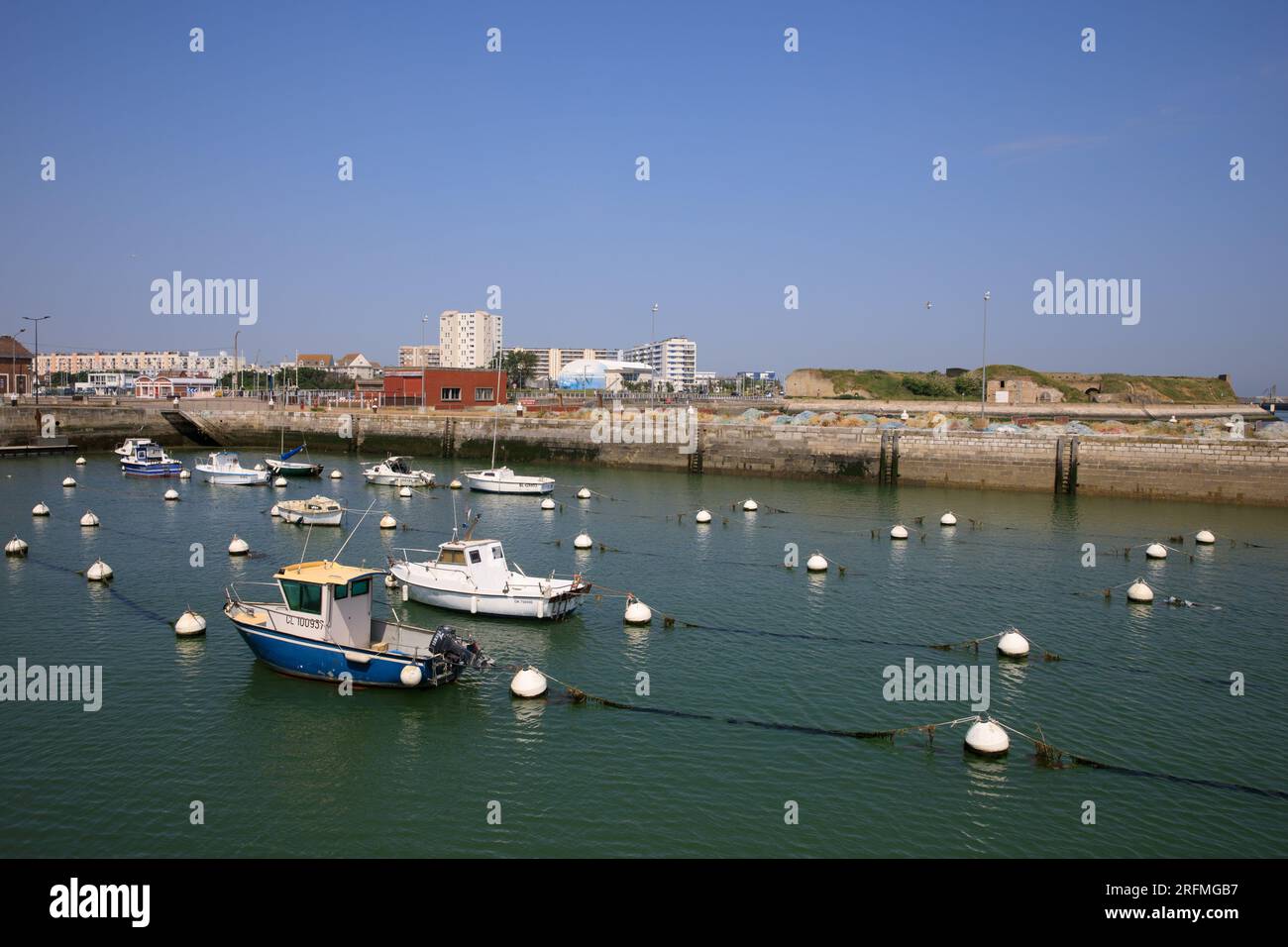 France, Hauts-de-France region, Pas-de-Calais, Calais, harbour, port ...