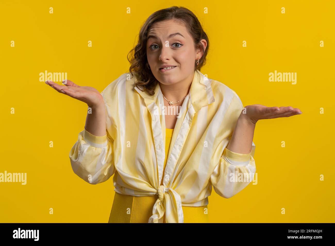 No idea, I dont know answer. Puzzled clueless uncertain attractive ...