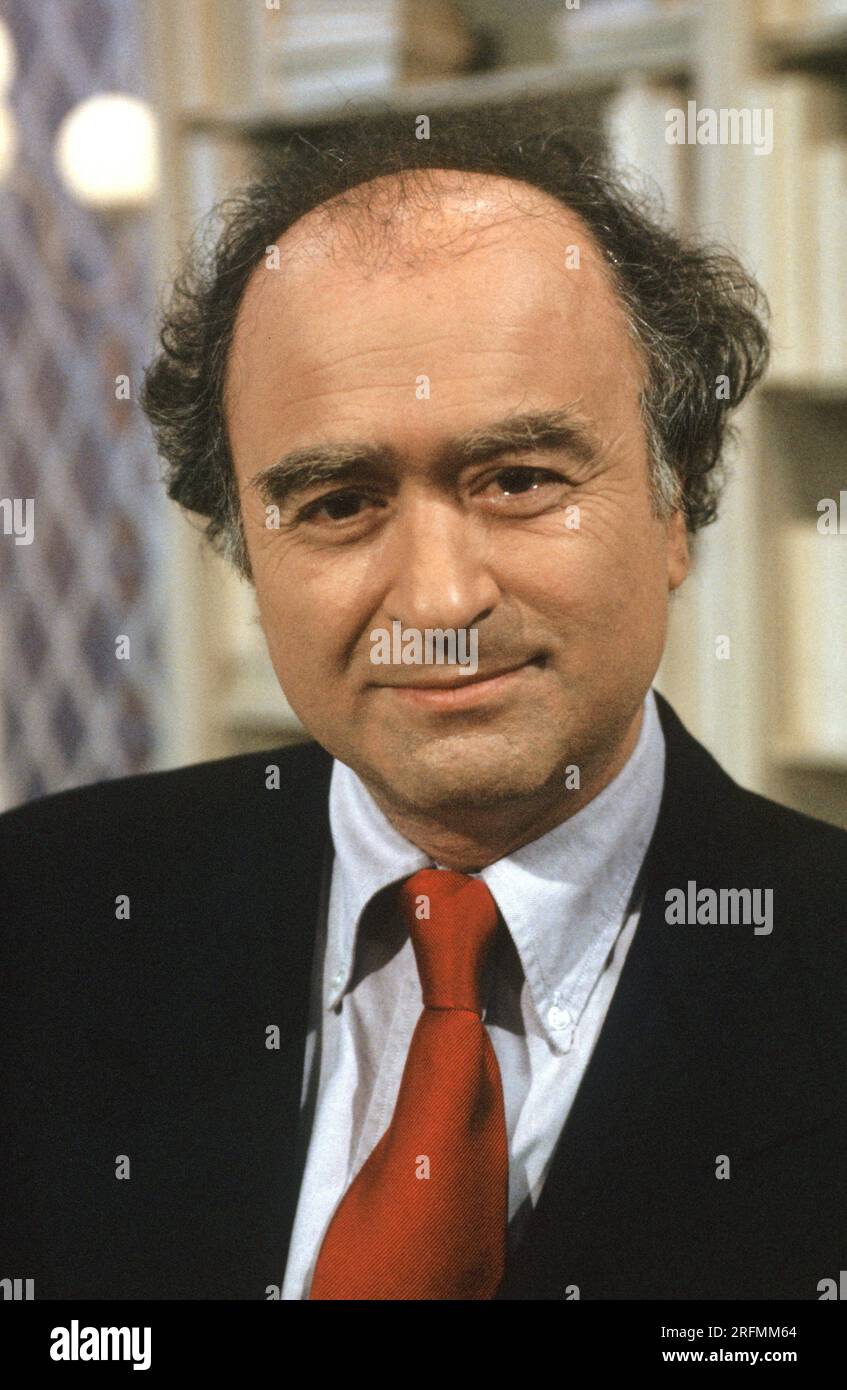 Georges Wolinski on the set of the French TV show 'Apostrophes', a ...