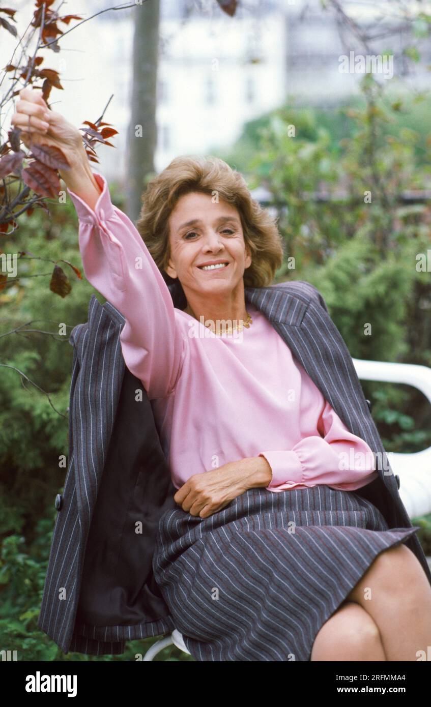 Gisèle Halimi, lawyer and feminist activist, at her home in Paris ...