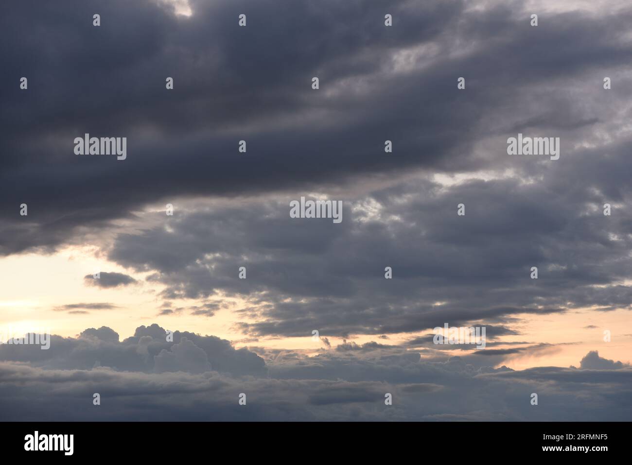 Strato cumulus clouds hi-res stock photography and images - Alamy