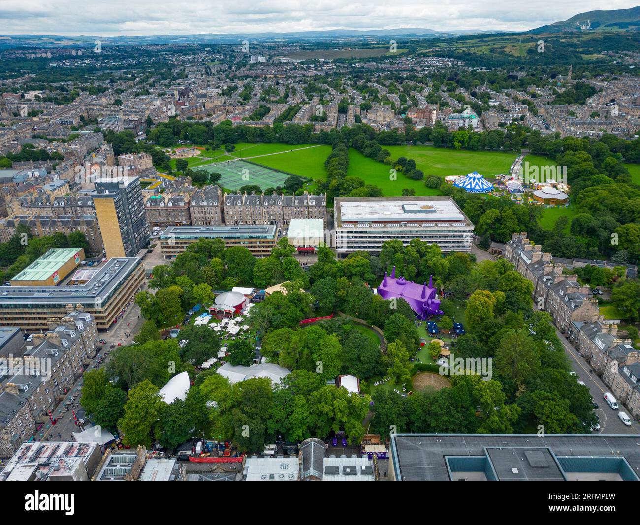 Aerial gardens uk hi-res stock photography and images - Alamy