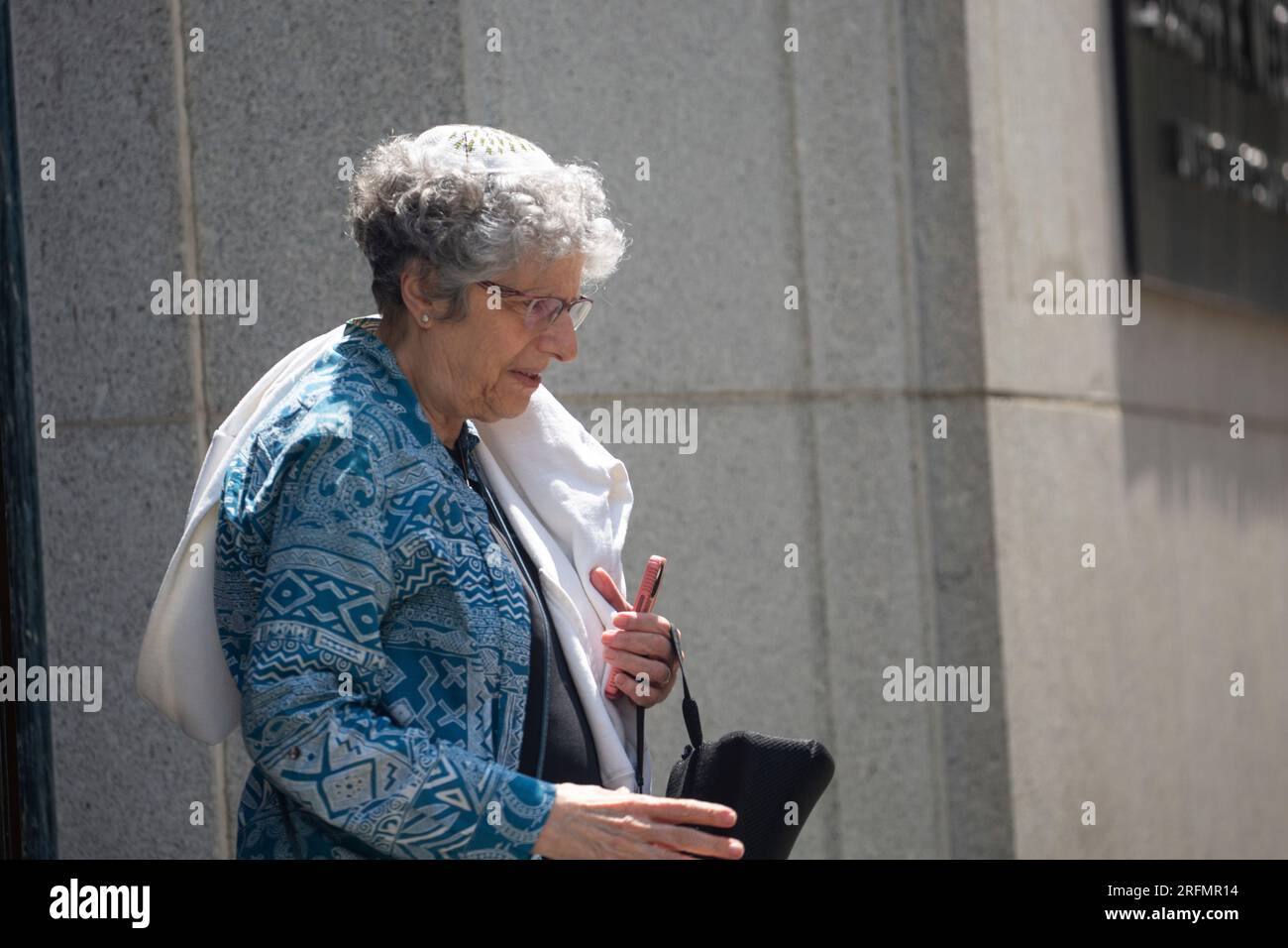 Rabbi Doris Dyen, a survivor of the Tree of Life mass shooting, leaves ...