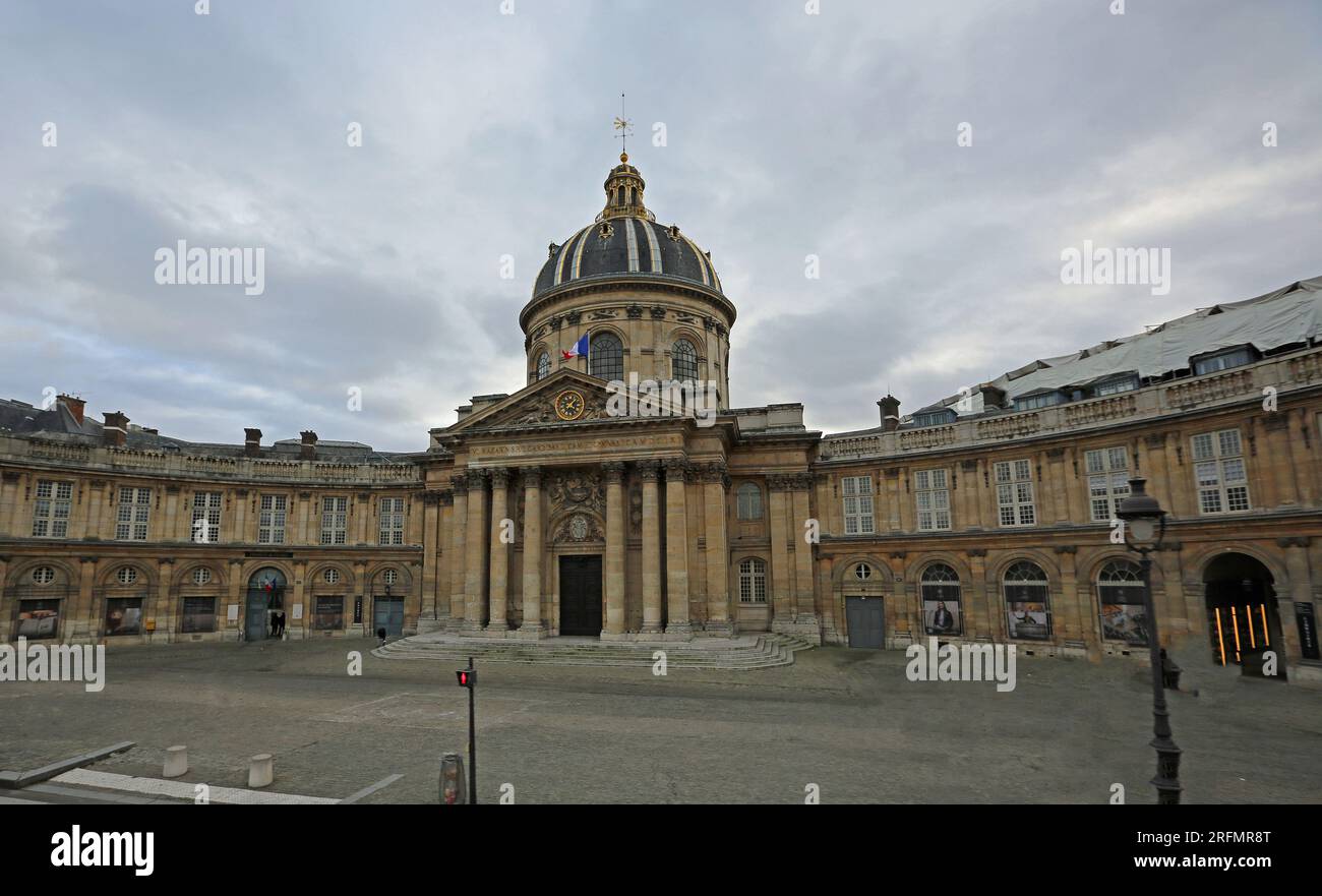 Royal national library of france hi-res stock photography and images ...