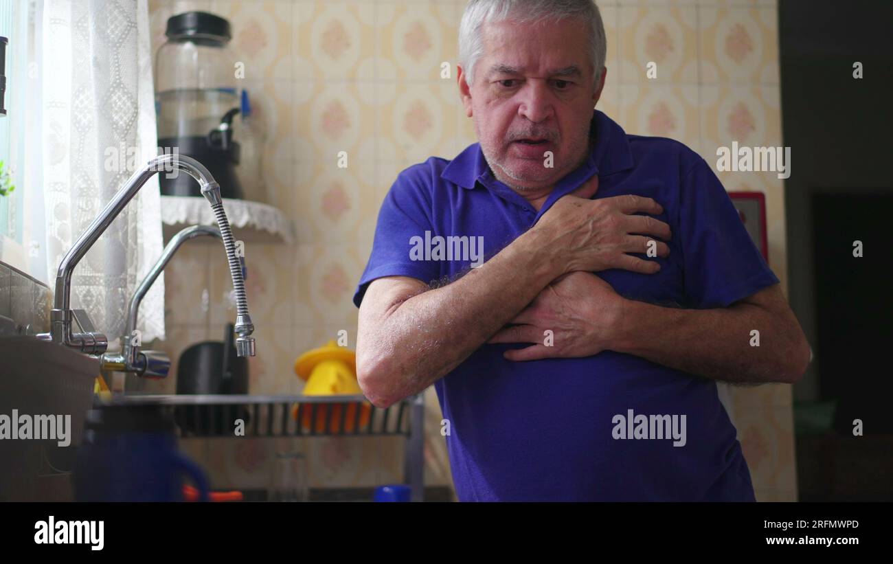 Elderly collapse hi-res stock photography and images - Alamy