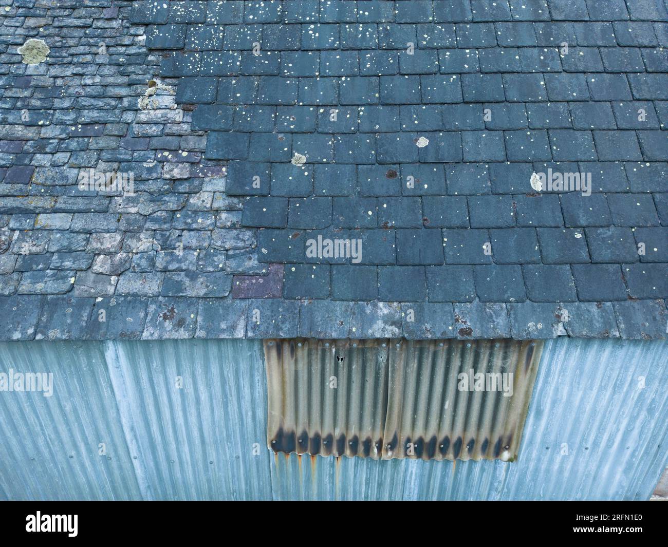Old barn roof with broken roof tiles hi-res stock photography and ...