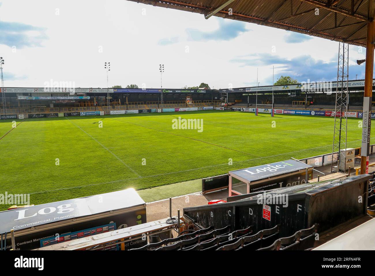 Mend a hose jungle stadium view hi-res stock photography and images - Alamy