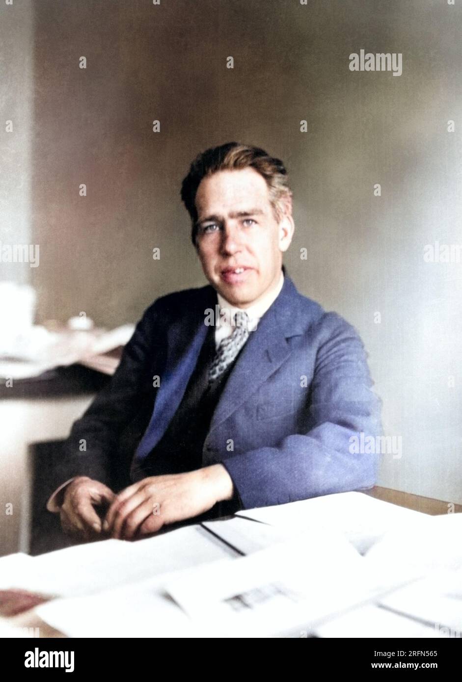Niels bohr hi-res stock photography and images - Alamy