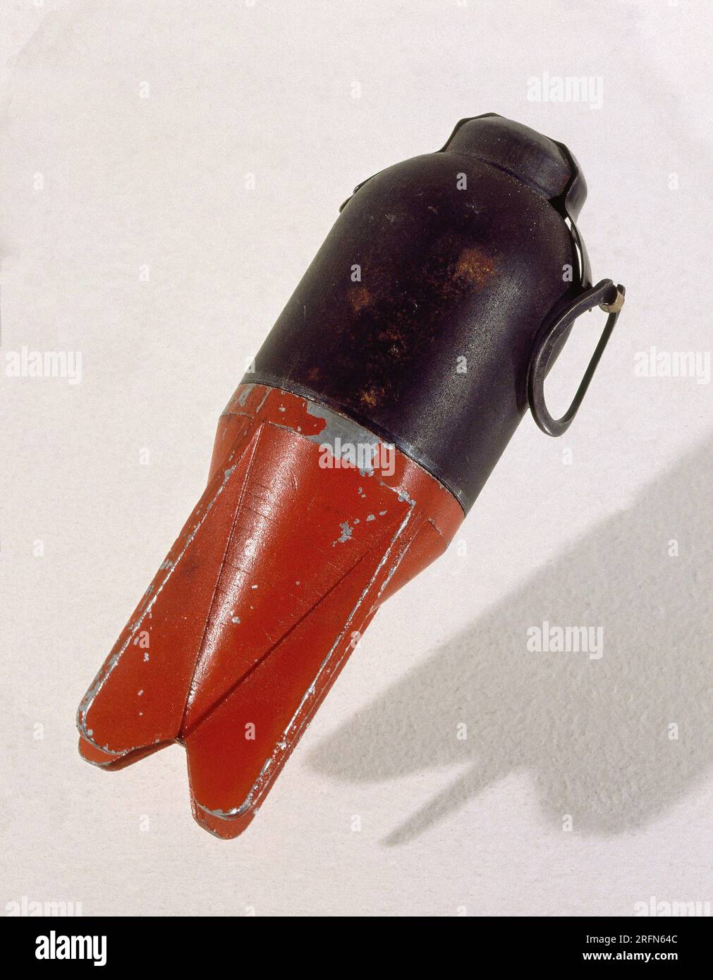 BOMBA DE MANO BREDA FABRICADA EN ITALIA. Location: PRIVATE COLLECTION ...