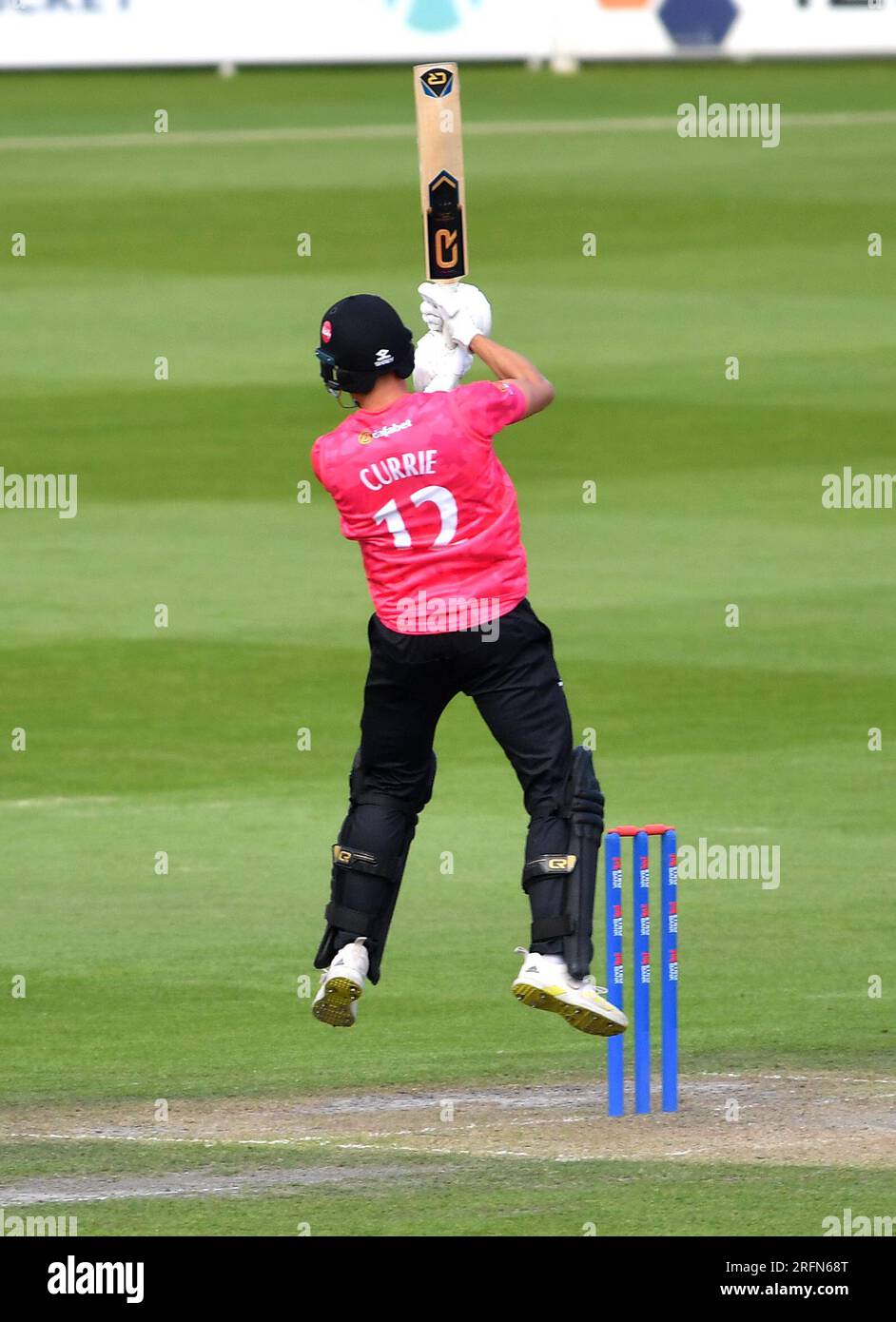 Cricket brad currie hi-res stock photography and images - Alamy