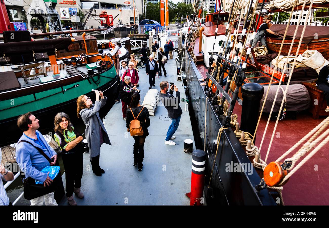 ROTTERDAM - The crew embarks on the Oosterschelde. The Rotterdam ship ...