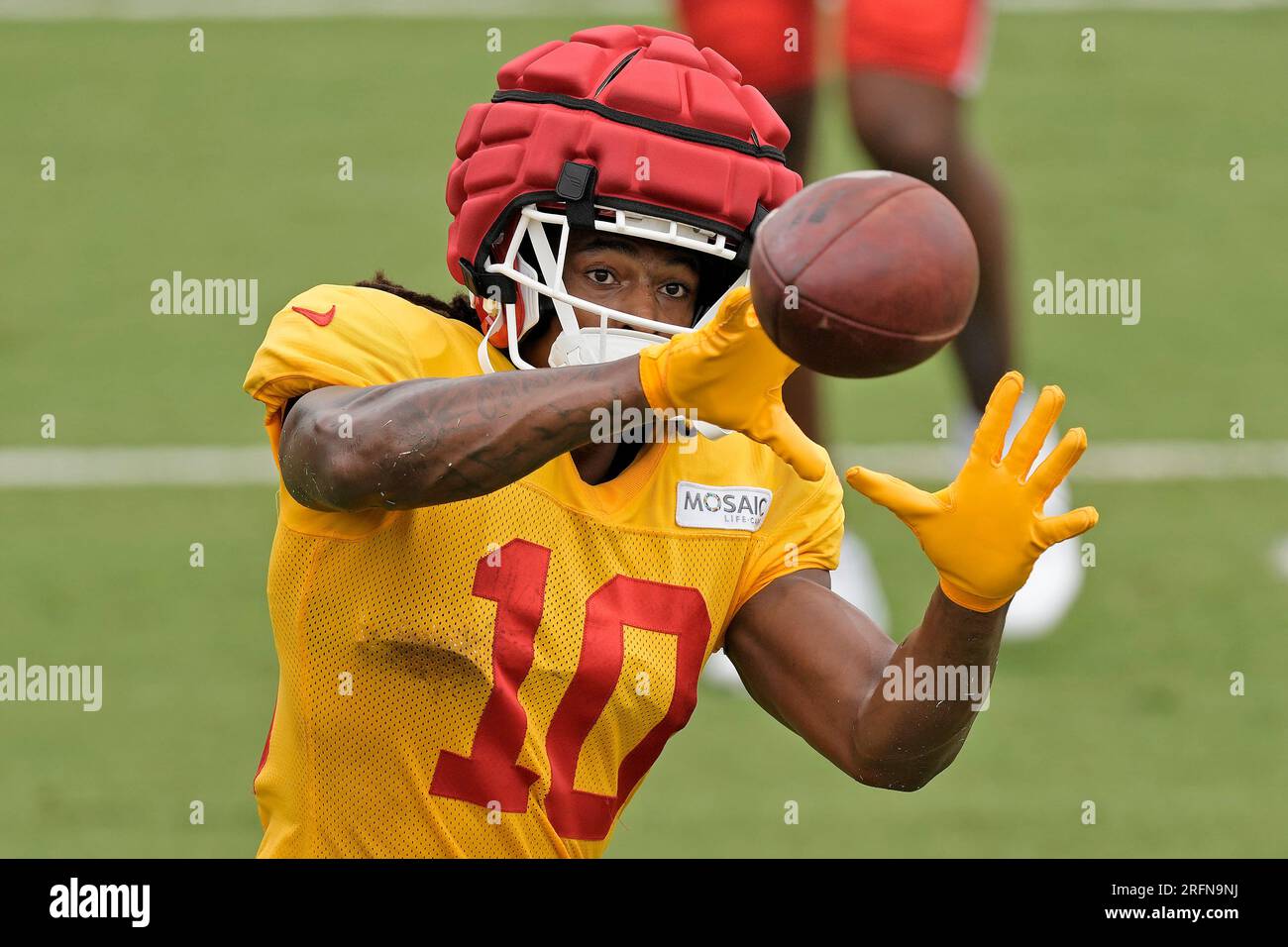 Kansas City Chiefs running back Isiah Pacheco catches a ball during NFL ...