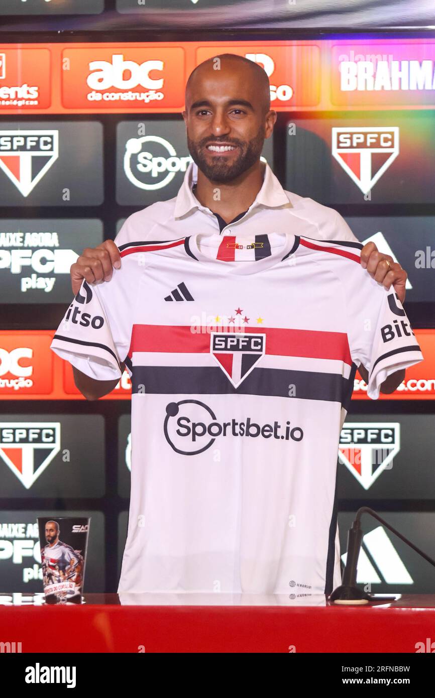 SÃO PAULO, SP - 04.08.2023: APRESENTAÇÃO LUCAS MOURA NO SPFC - Lucas ...