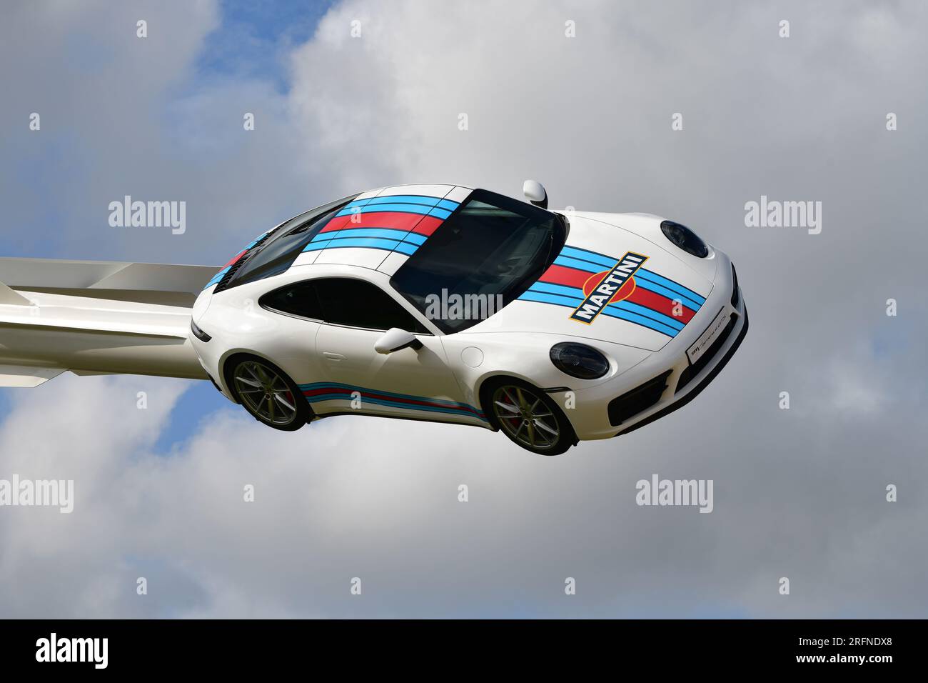 Porsche 911 Carrera 992, The 2023 central feature designed by Gerry ...