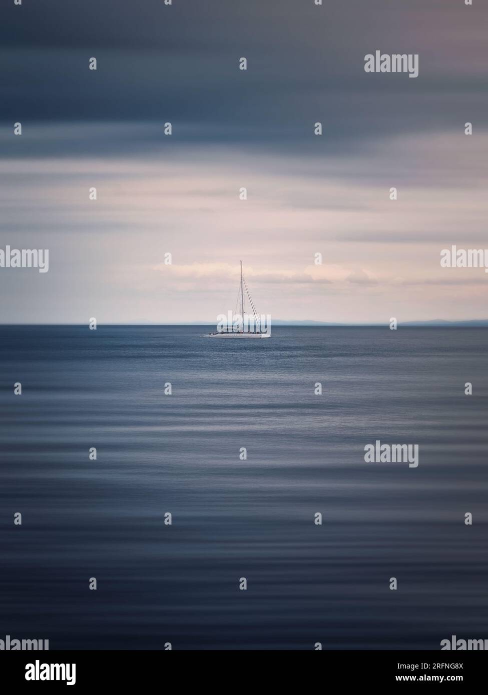 Sailboat motion hi-res stock photography and images - Alamy