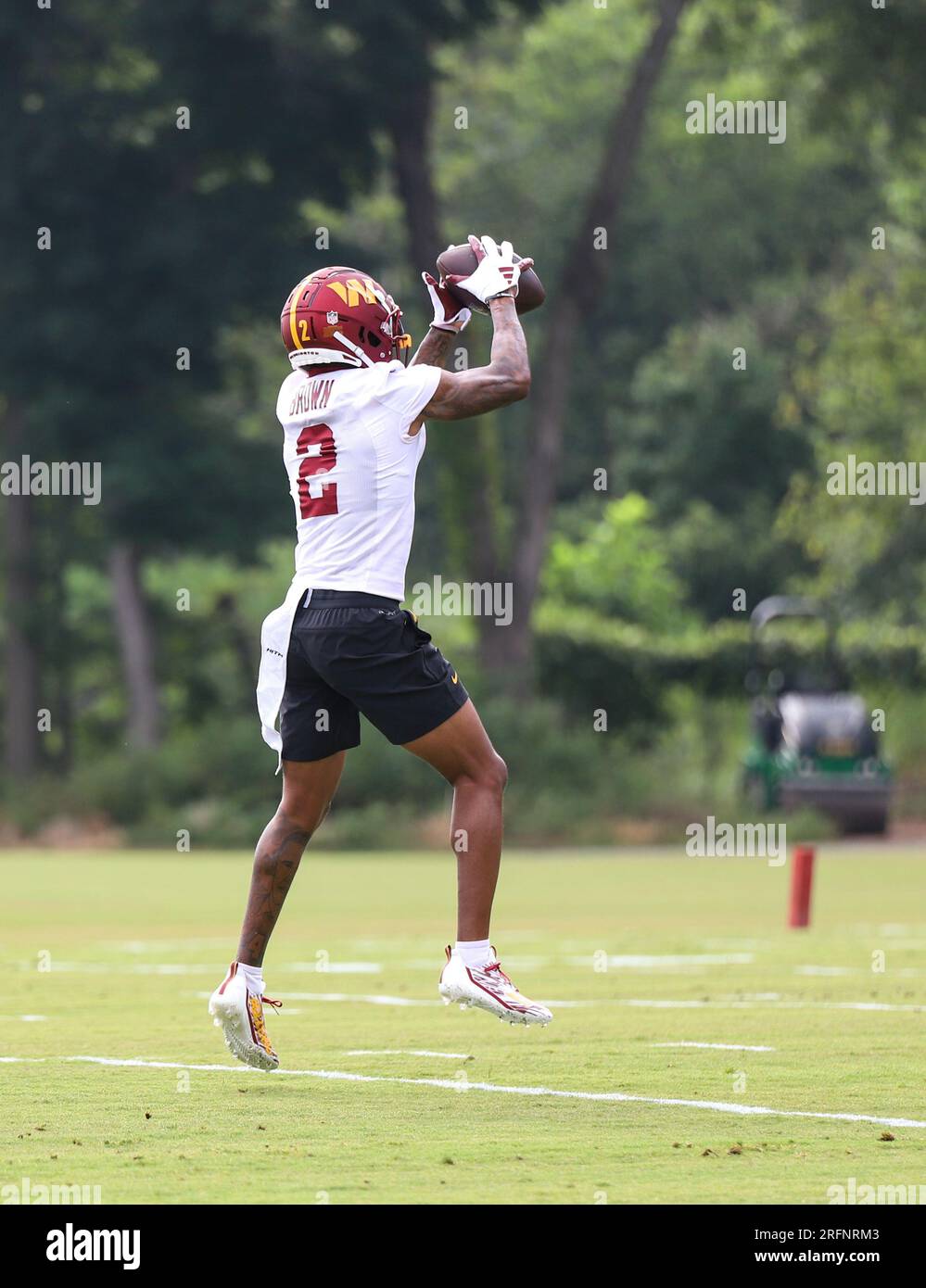 Washington Commanders Wide Receiver Dyami Brown (2) leaps to make the ...