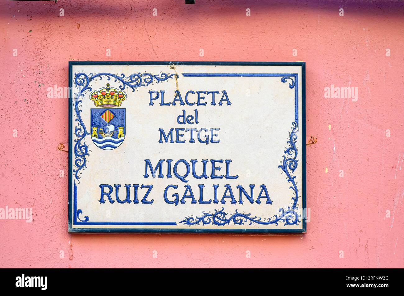 Colonial road sign hi-res stock photography and images - Alamy