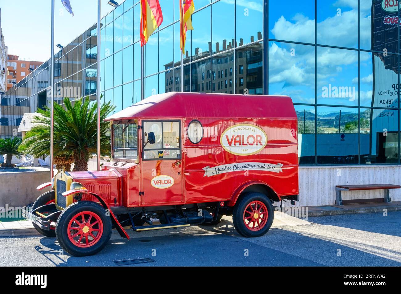 Valor chocolates hi-res stock photography and images - Alamy