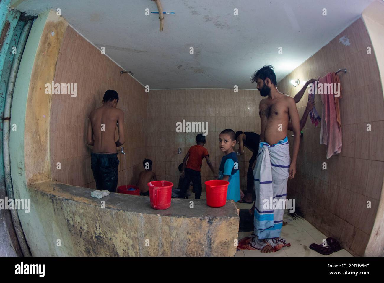 Residents of Stranded Pakistanis Relief Camp at Dhaka's Mohammadpur ...