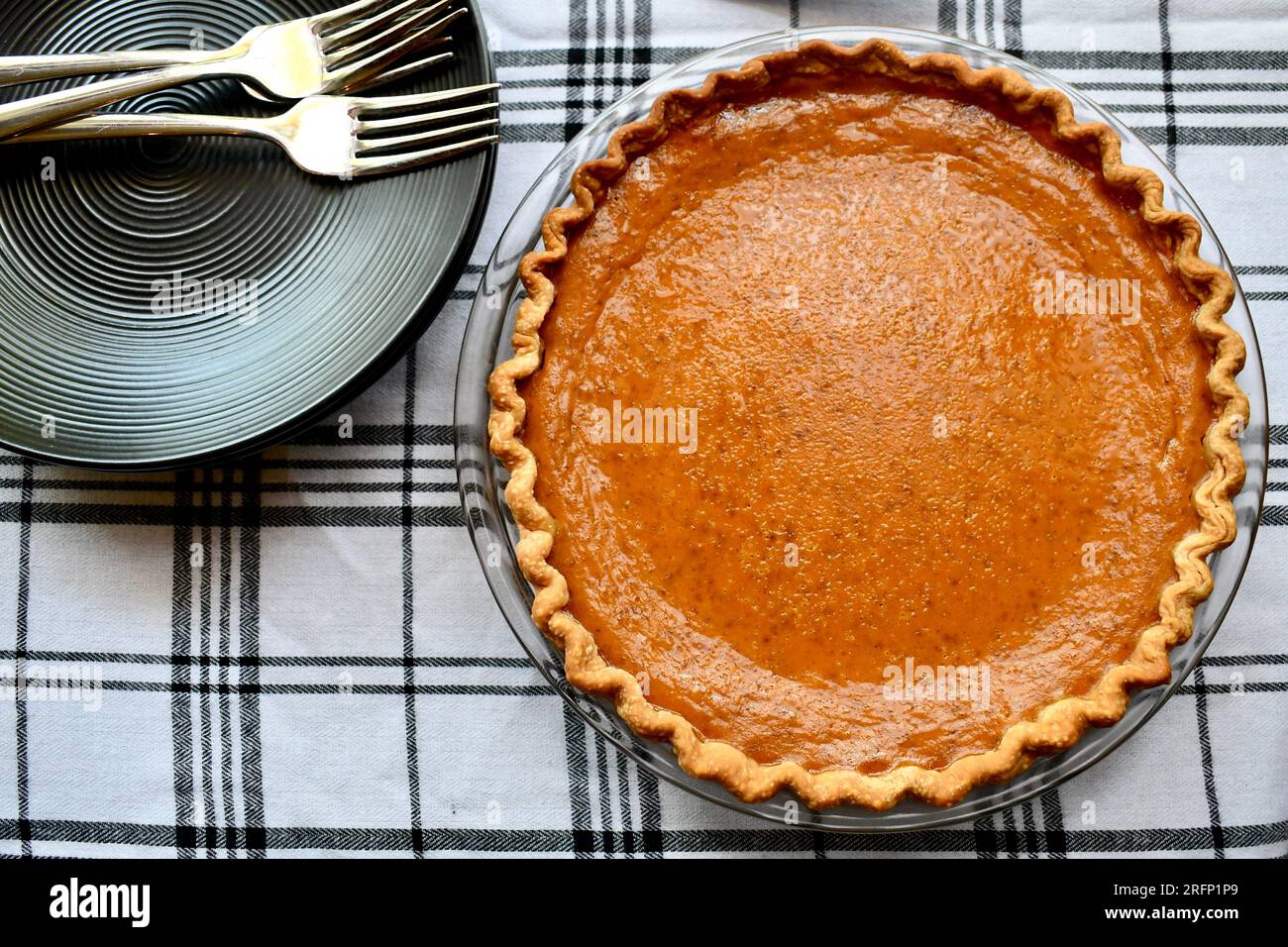 Black plaid on a white background hi-res stock photography and images ...
