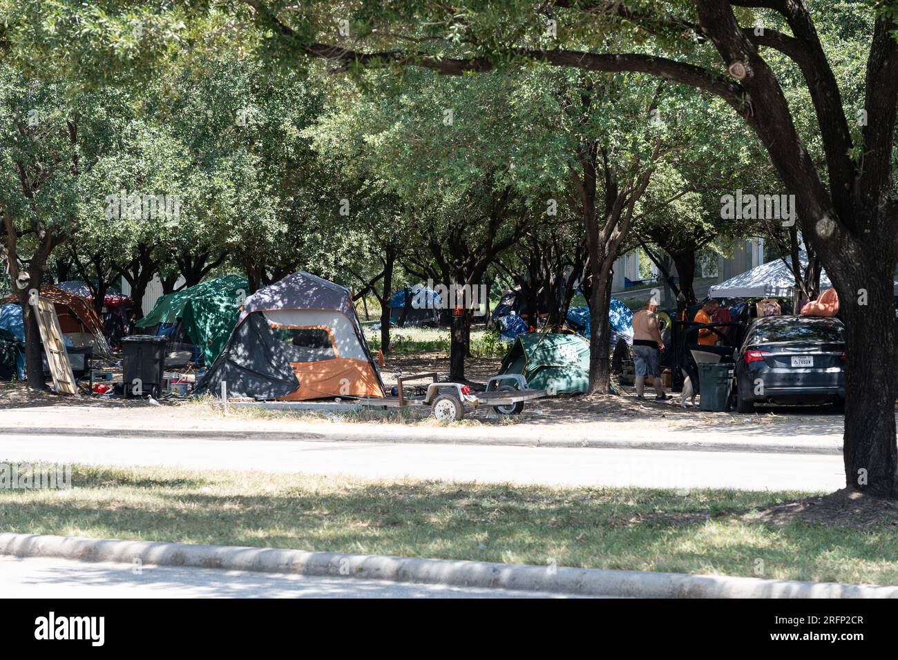 Houston, USA. 4th Aug, 2023. Homeless people stay in tents despite the ...