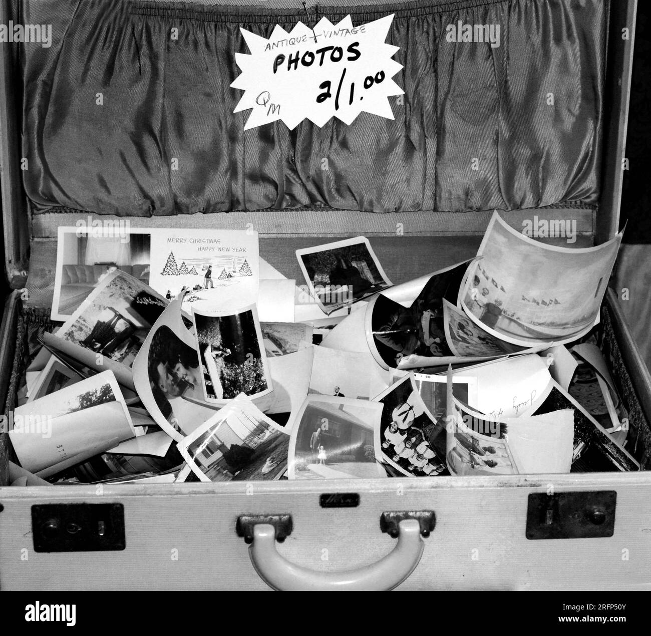 1950s cameras Black and White Stock Photos & Images - Alamy