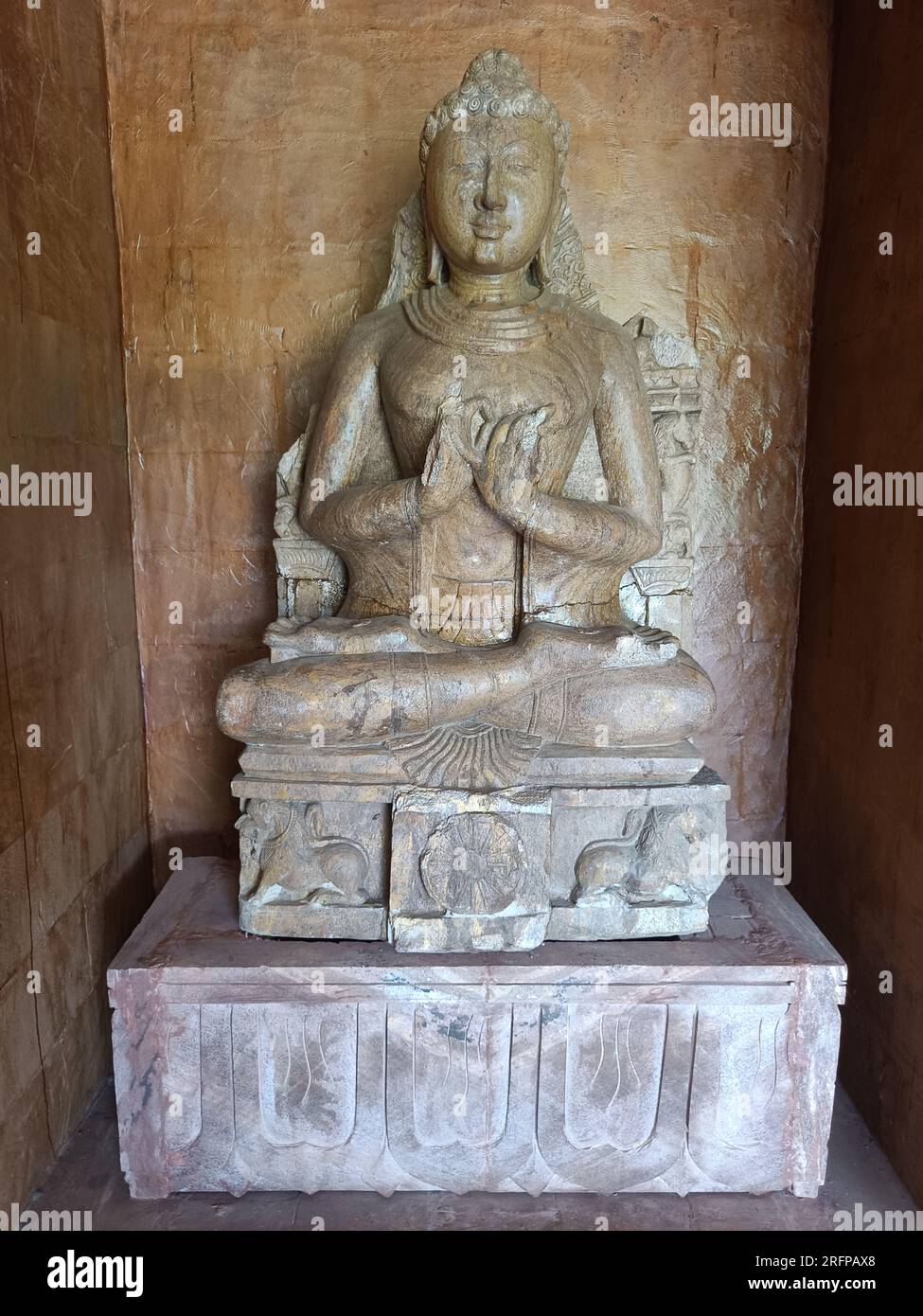Buddha, seated, meditating Stock Photo - Alamy