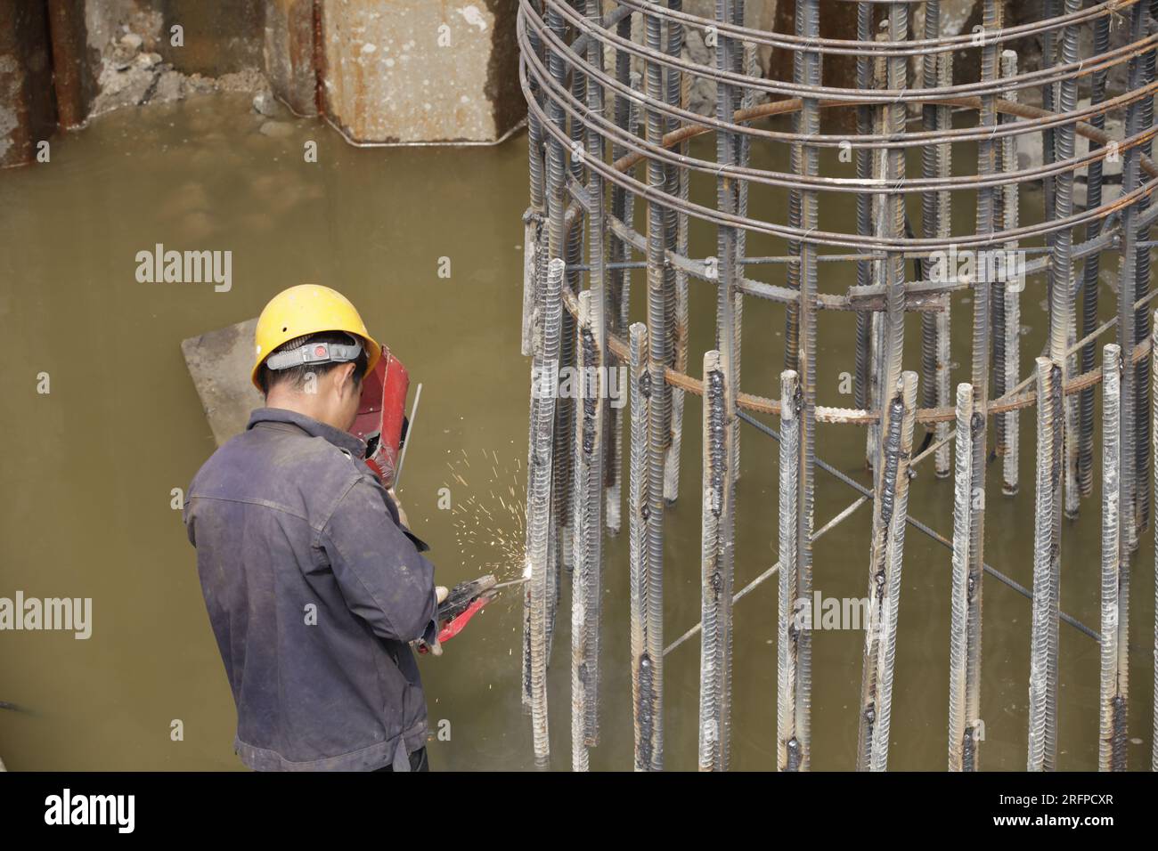 In pile driving engineering of steel bridge construction, the welding ...